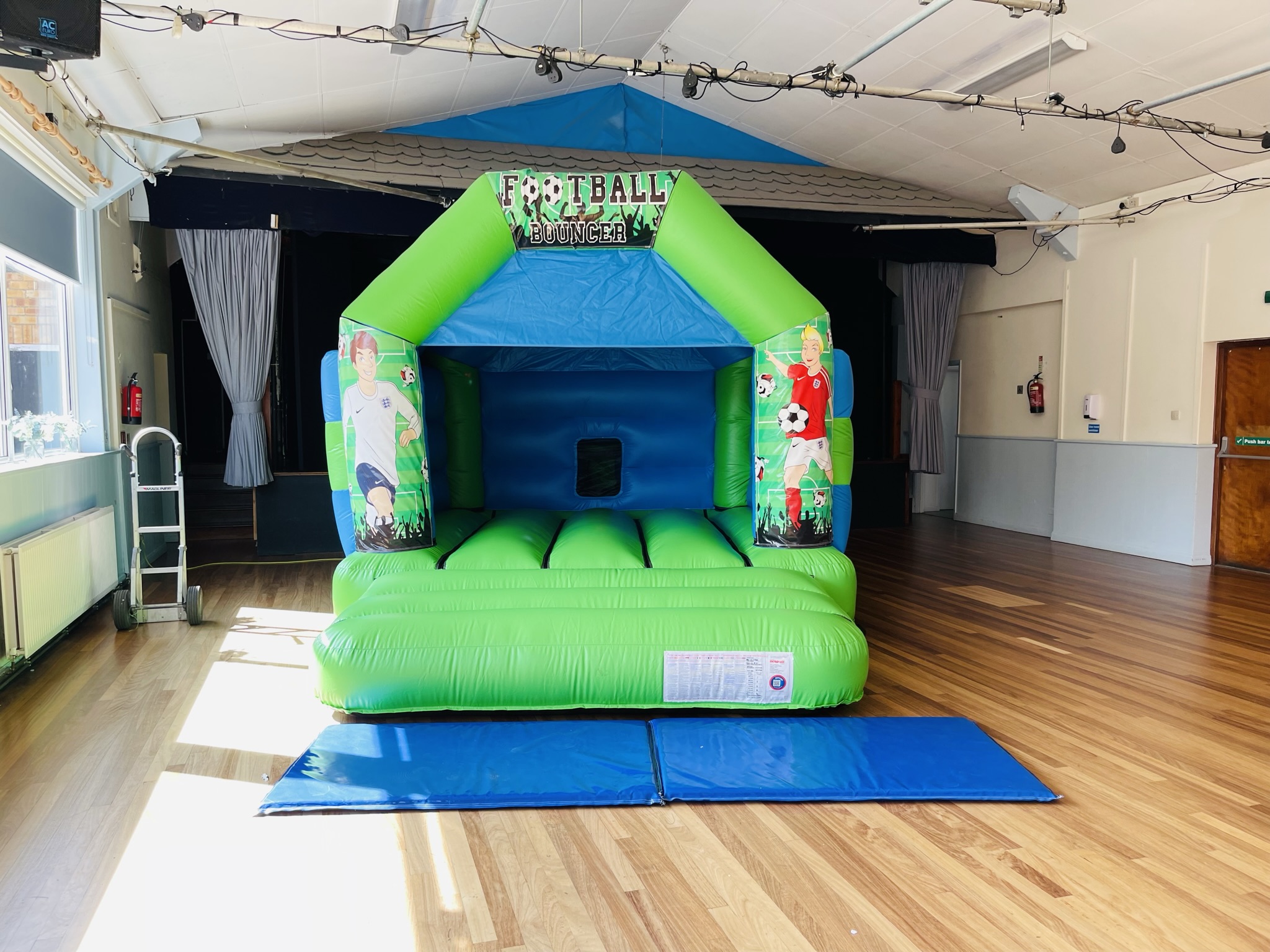 Bouncy Castle Hire in Bicester | Fun, Safe & Affordable