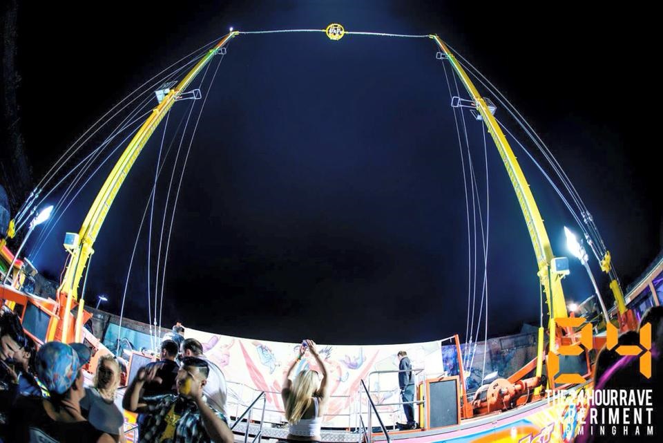 Reverse Bungee Hire | Slingshot | Catapult | UK Funfair Rides