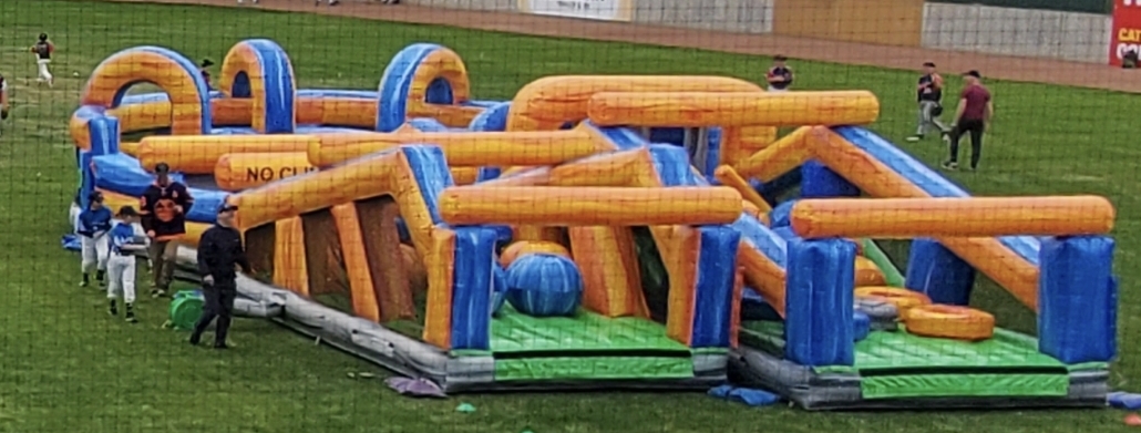 Jr u-turn obstacle - Hire in Ca-ab | Mr Inflatable Ltd