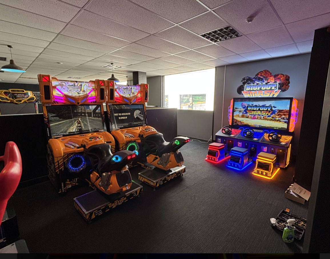 Bigfoot Smash Arcade Hire | Monster 4×4 Truck Racing Game