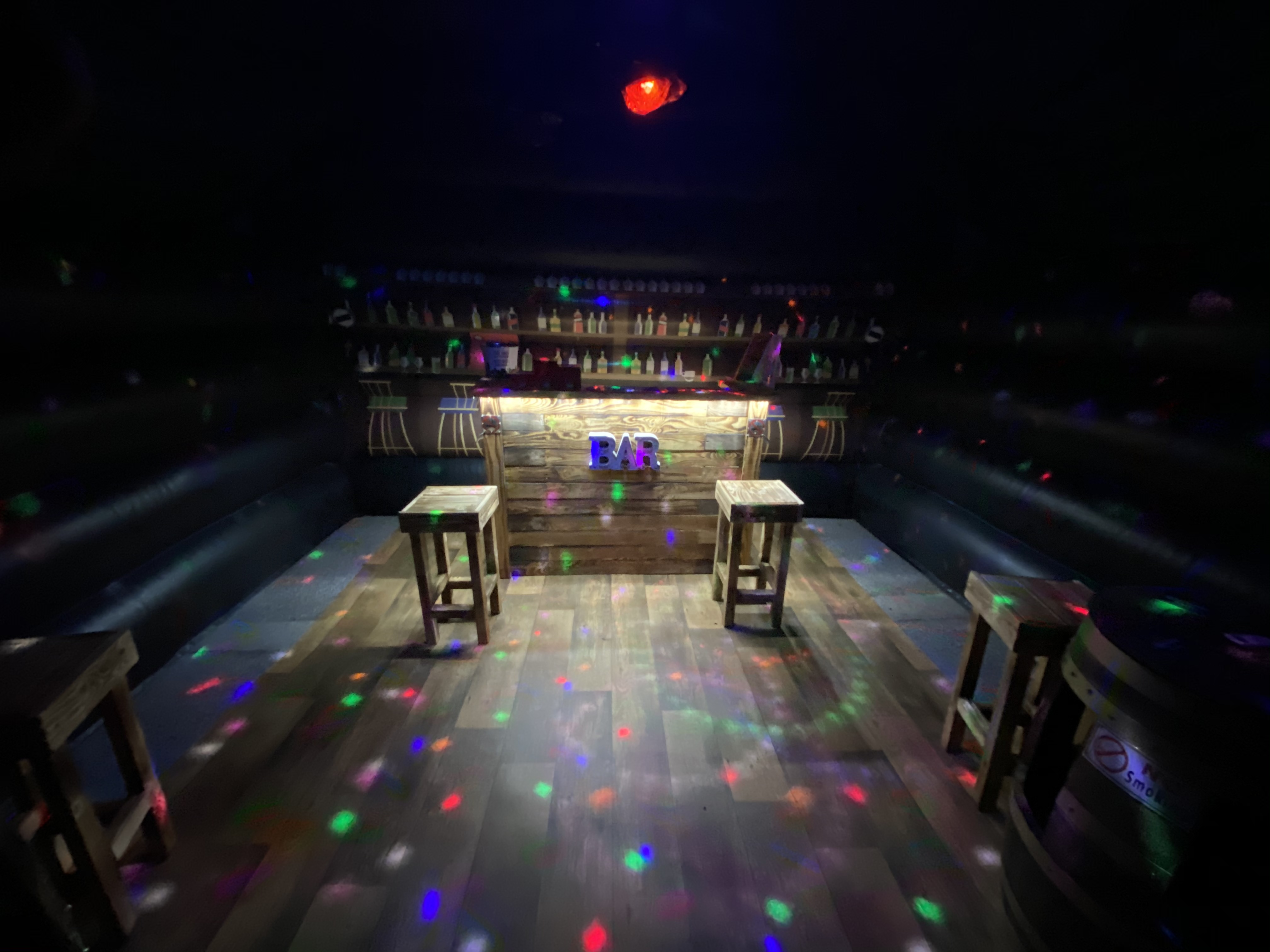 Disco nightclub pub - inflatable pubs tiki bars and gazebos in Hull ...