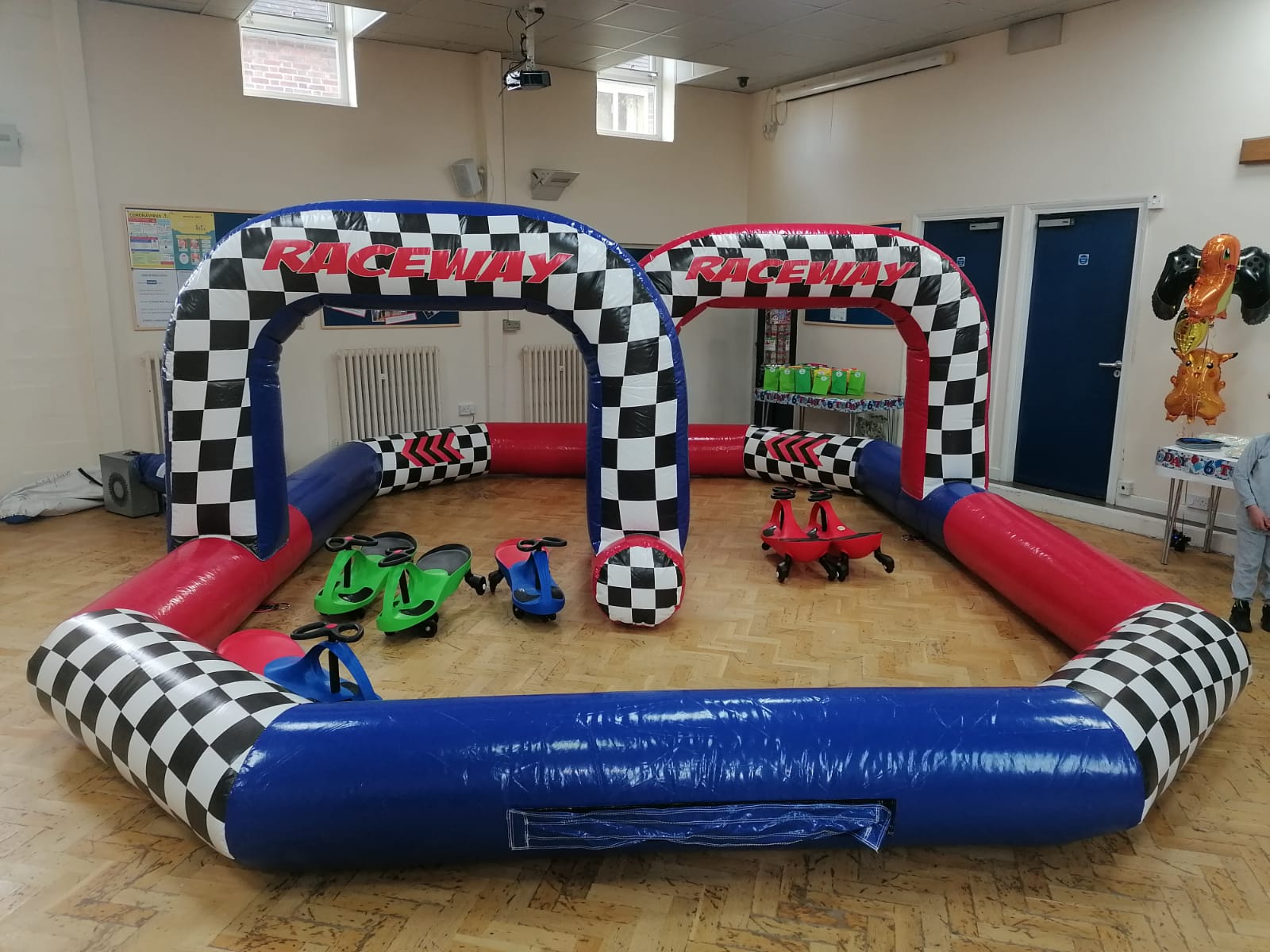 Didicar Track-Red/Blue/ 6 x Cars - Bouncy Castles in West Midlands ...