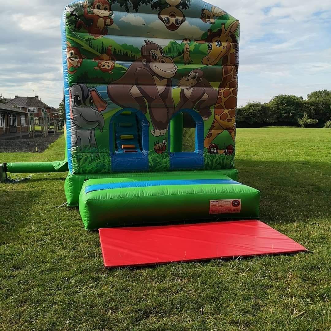 28ft Jungle Fun Run | Obstacle Courses Hire Worcester