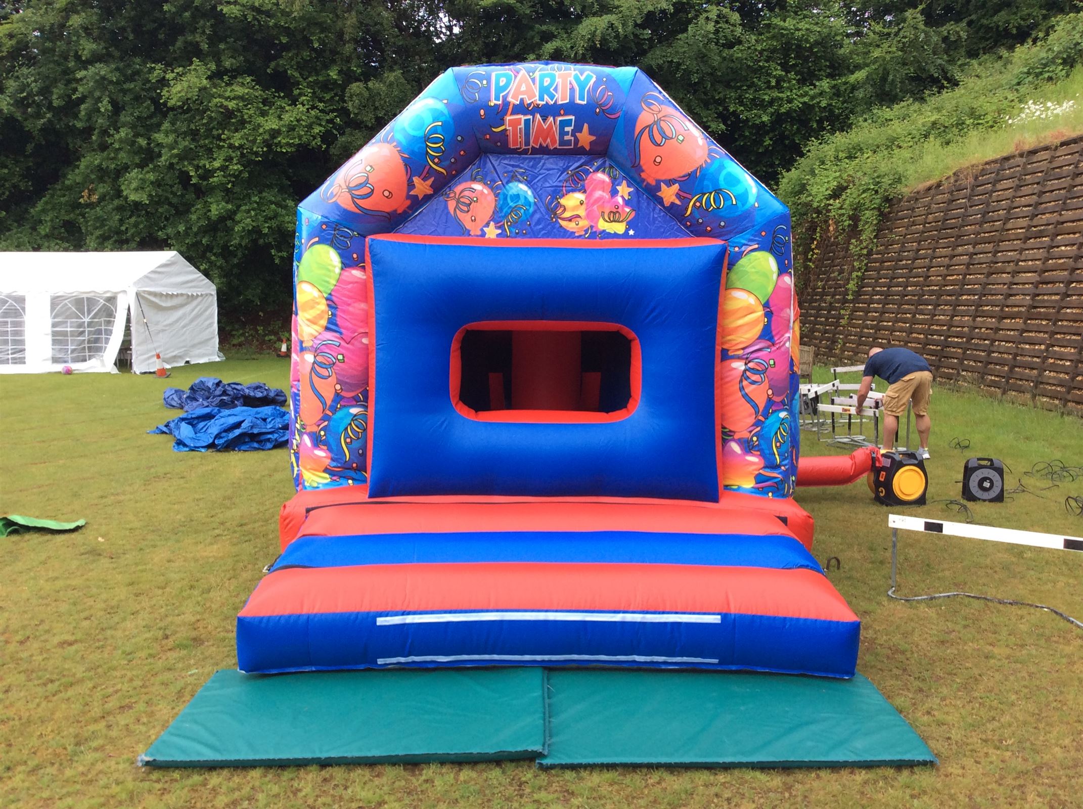ASSAULT COURSE 11ft x 44ft x 12ft - Bouncy Castle Hire, Soft Play Hire ...