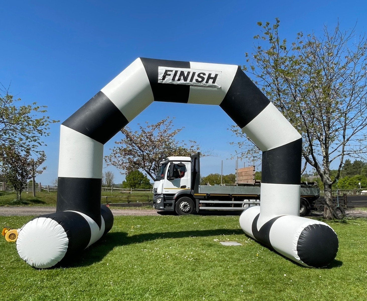Inflatable Arch 22ft x 15ft High - Bouncy Castle Hire in Kent, East ...