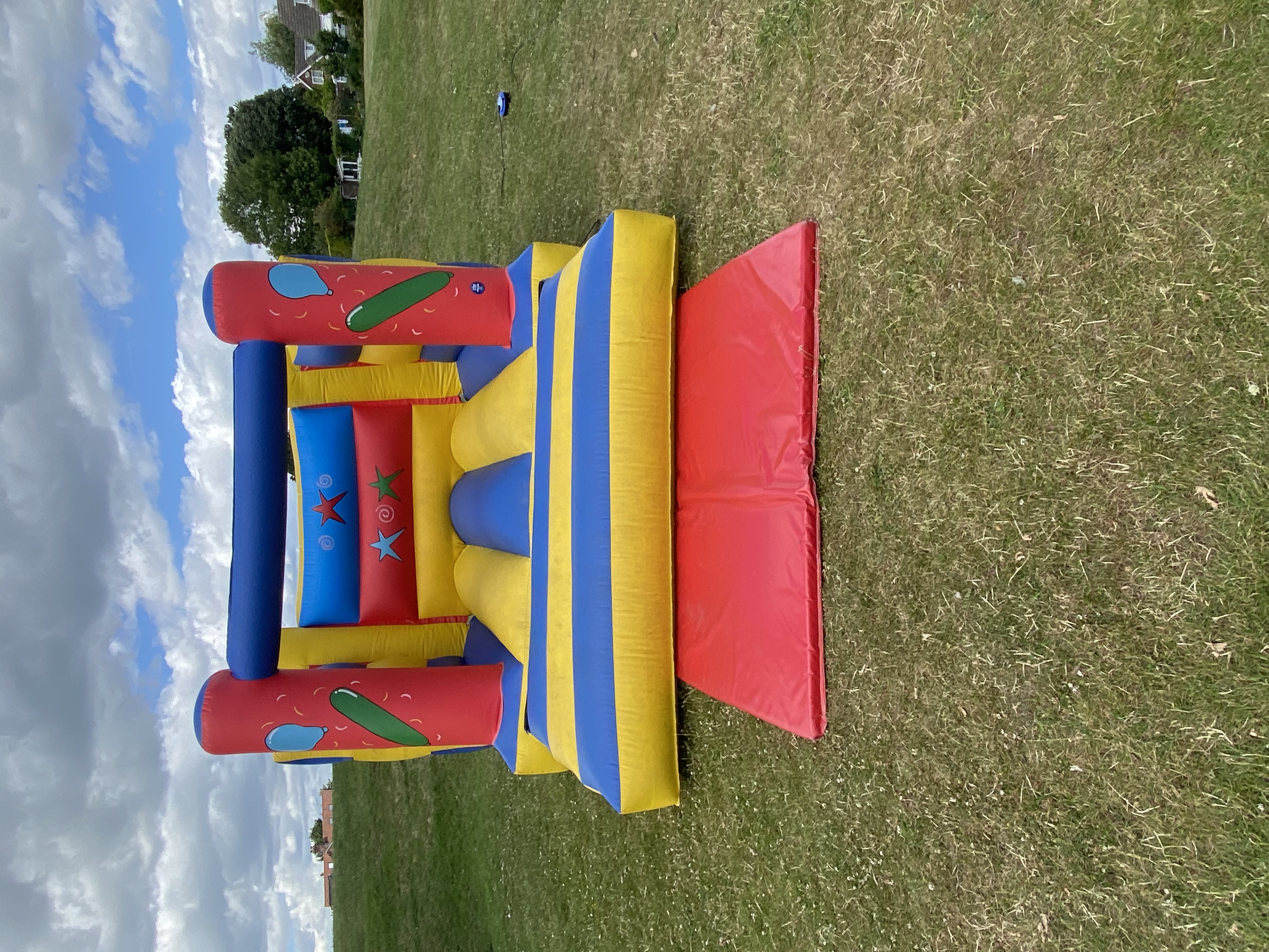 Baloon & Stars castle - Hire in York and surrounding | BIG N BOUNCY ...