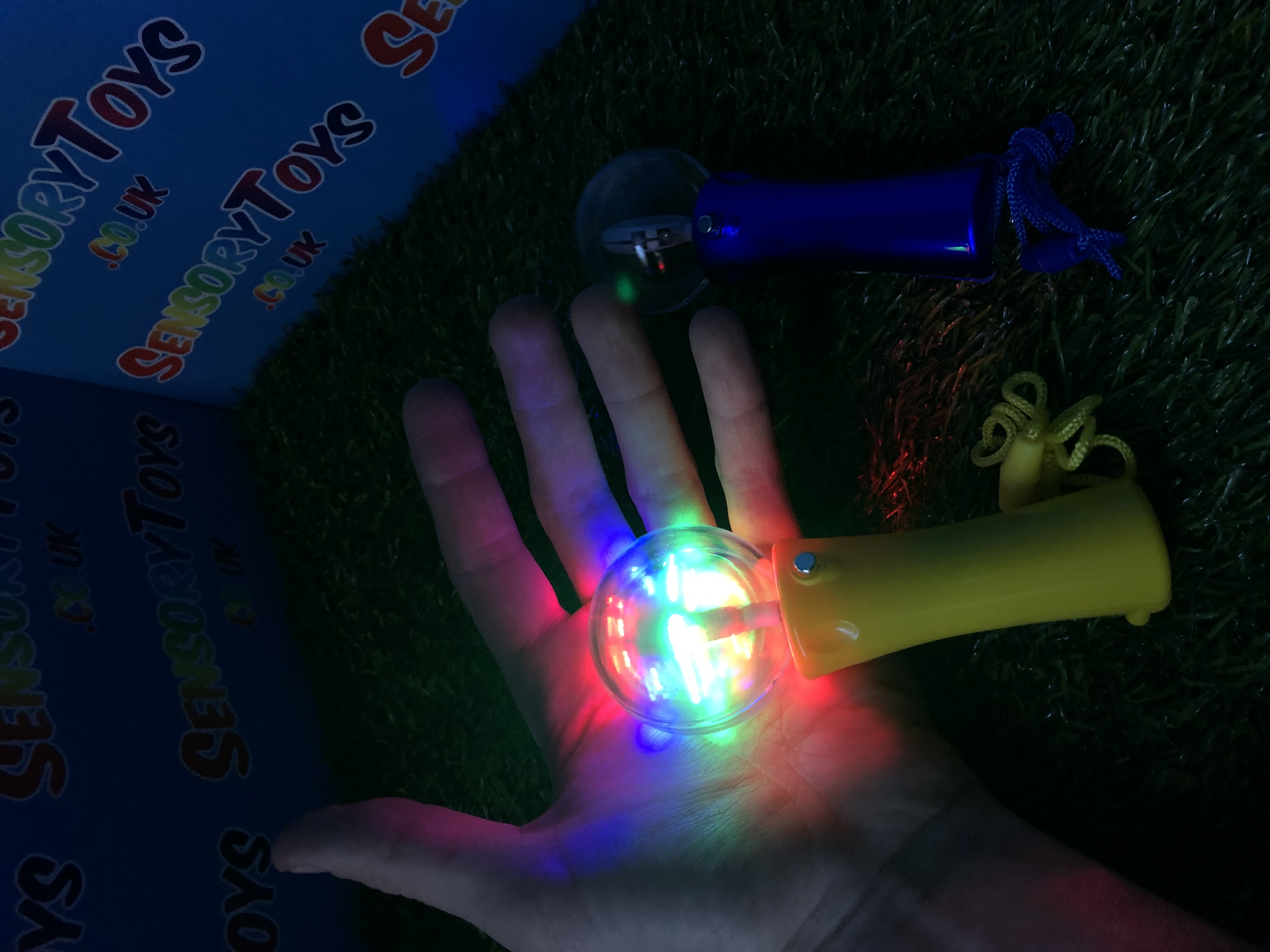 Spinning Light Up Toy - Free Sensory Toys | Online Toy Shop | Popular ...