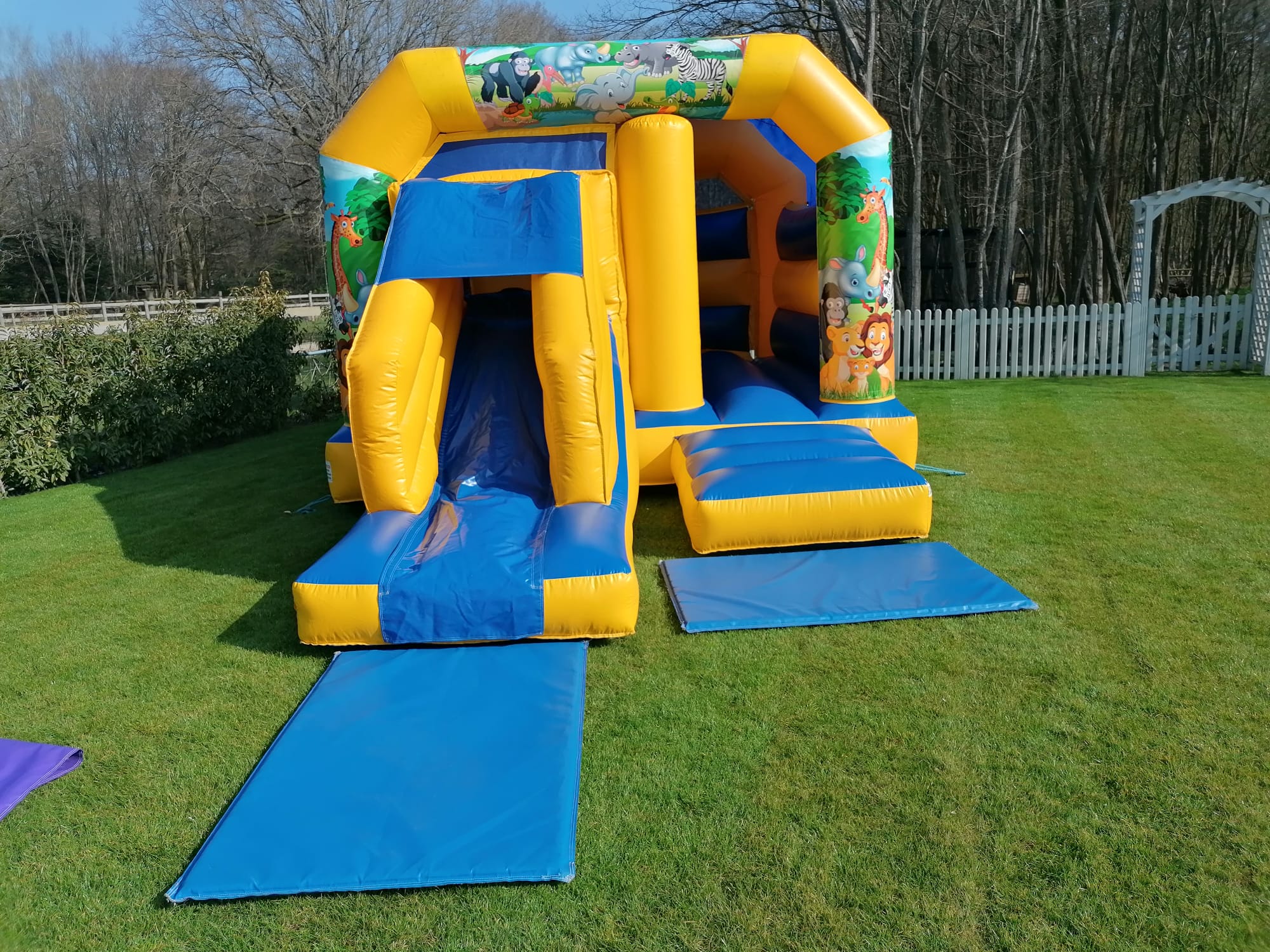 Bouncy & Slide Castle Hire - Bouncy Castle Hire in Ashford, Aldington ...