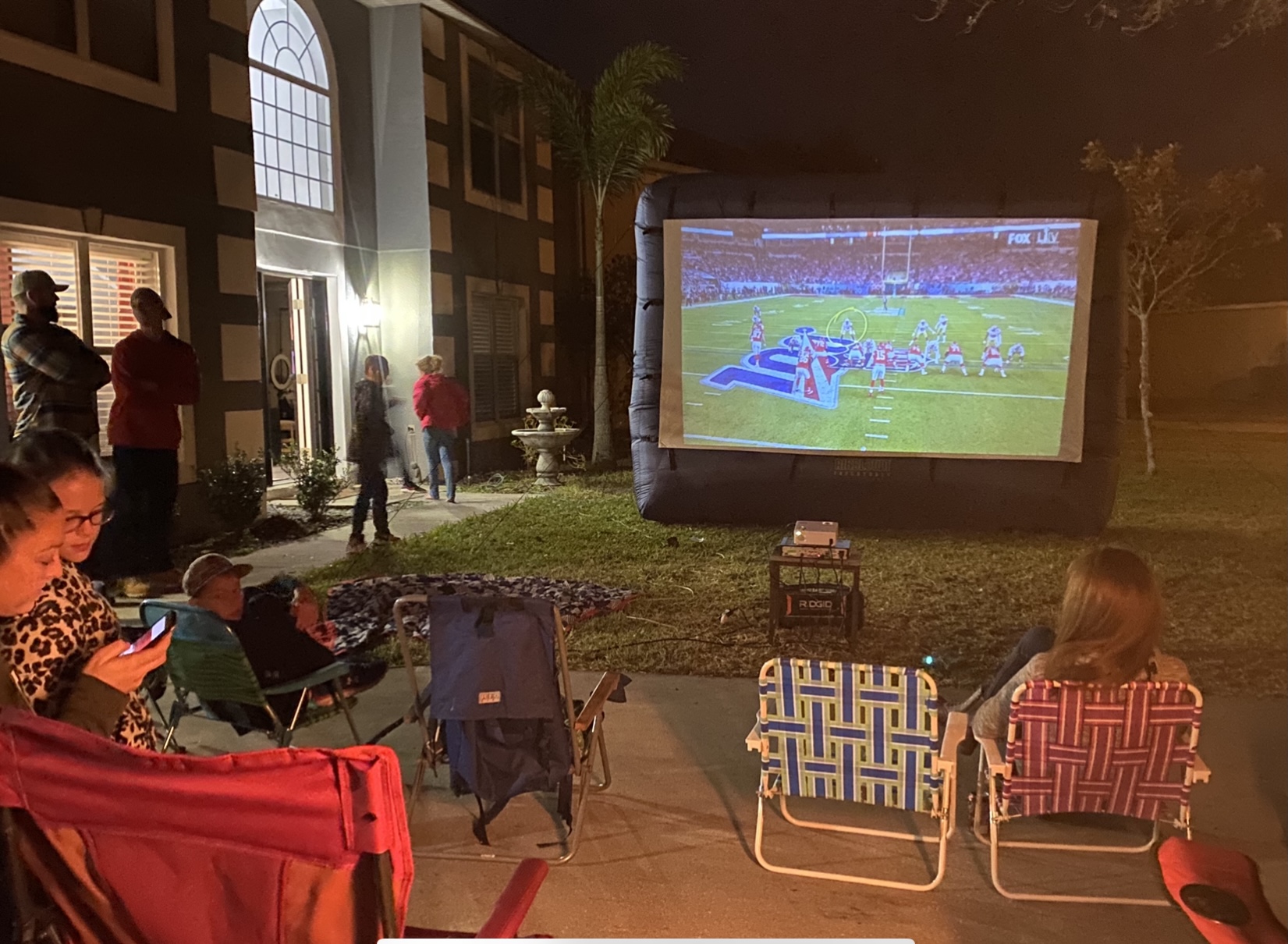 Giant Inflatable Movie Screens - 3 Sizes Available - Rent in Florida ...