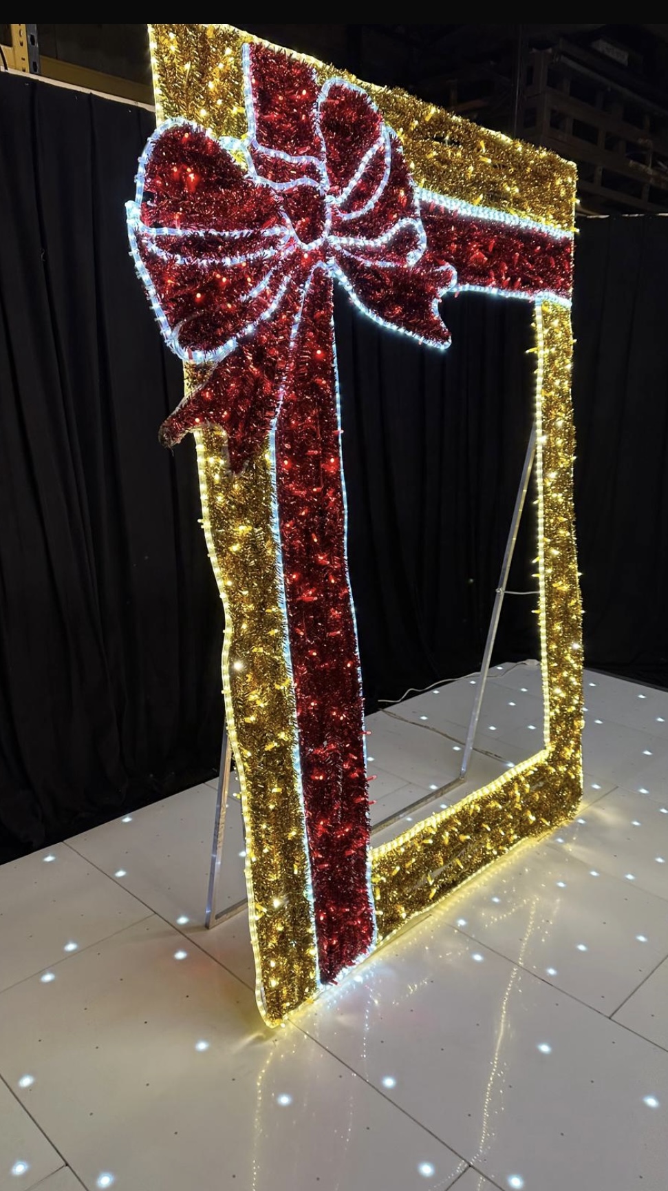 Christmas Present Photo Frame - Corporate entertainment and games hire ...