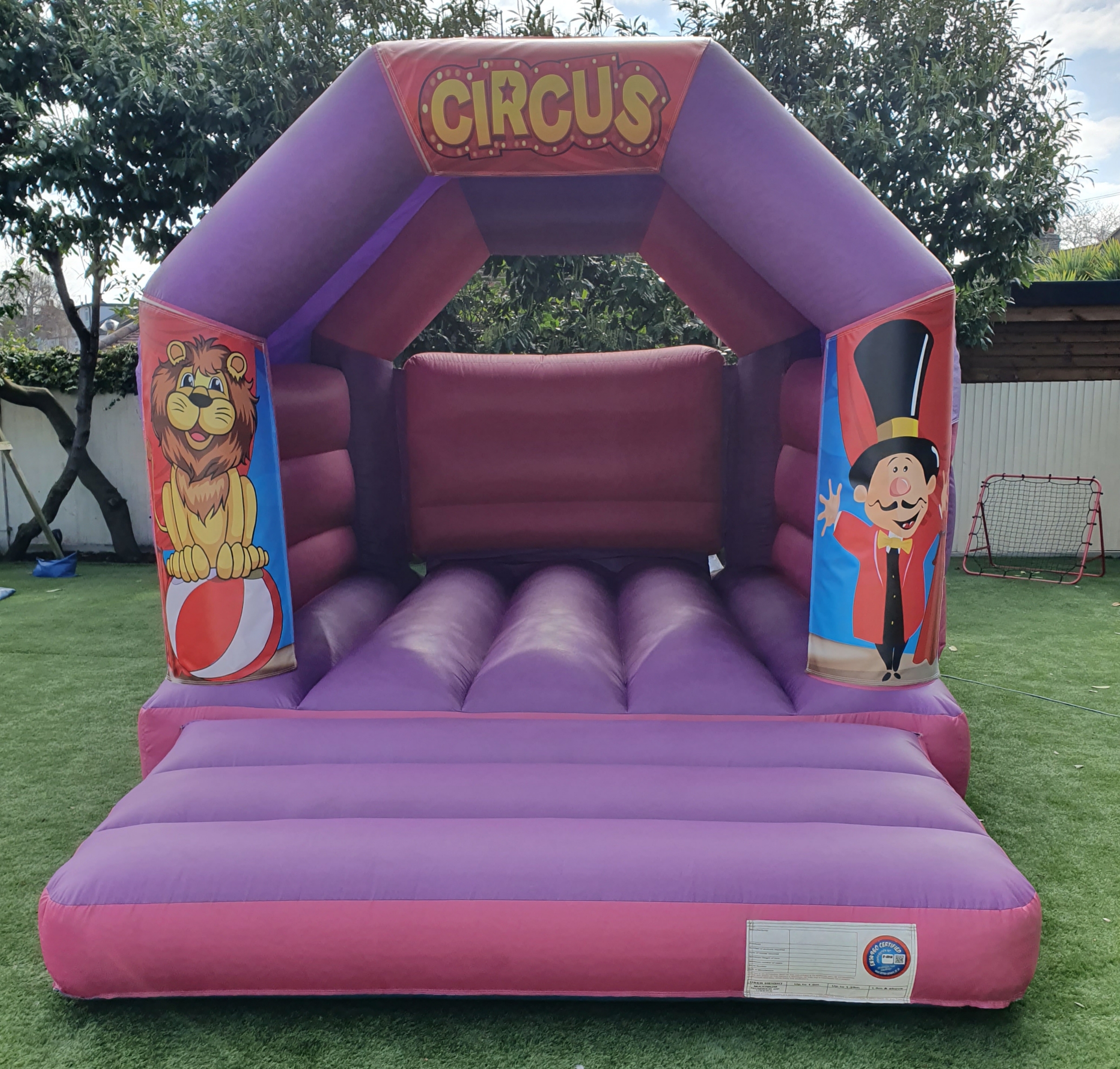 CIRCUS BOUNCY CASTLE 15FT vs 11ft - Bouncy Castle Hire, Soft Play Hire ...