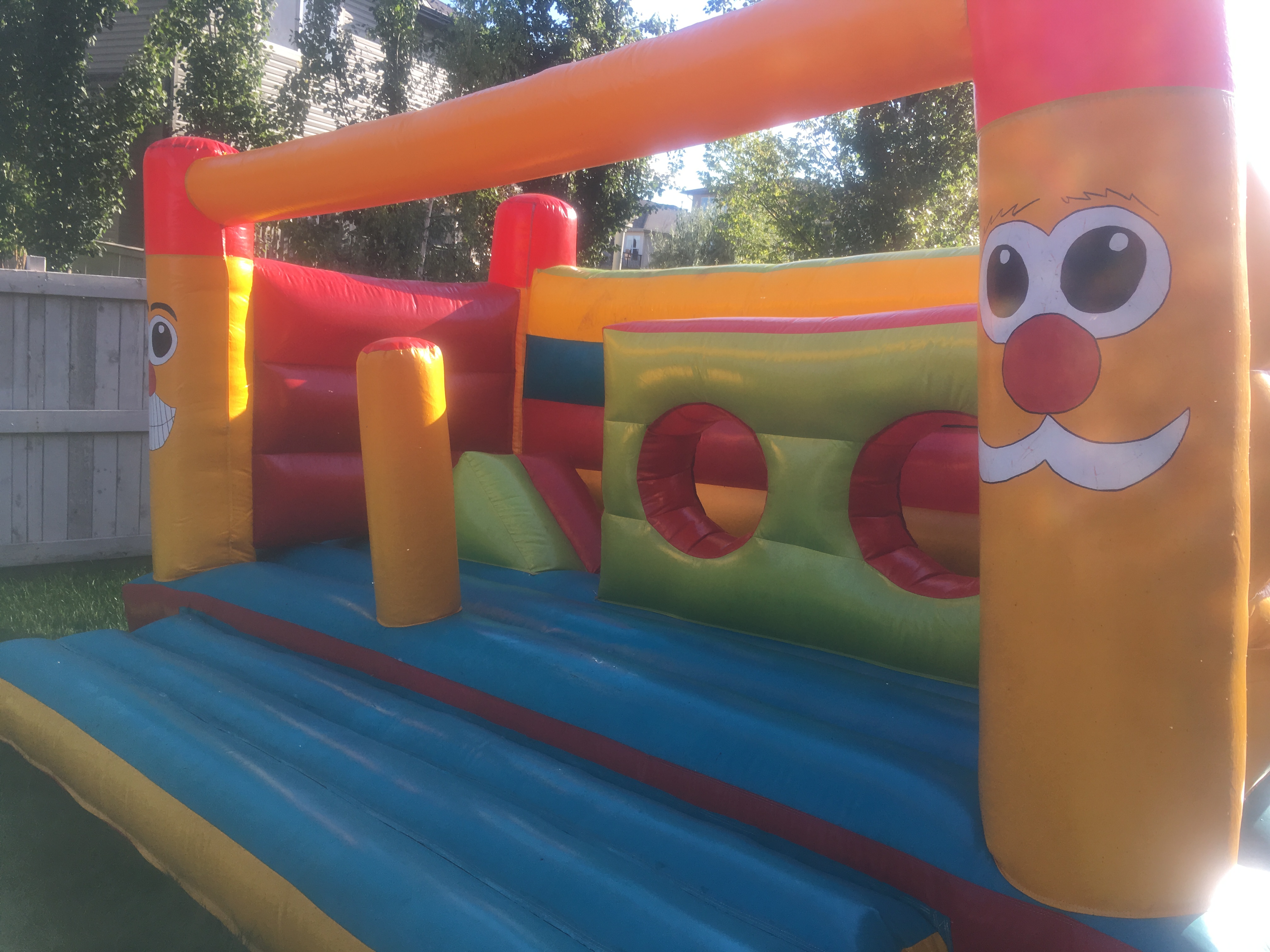 Fun House Bouncer - Hire in Calgary | Bounce it! Party Rentals