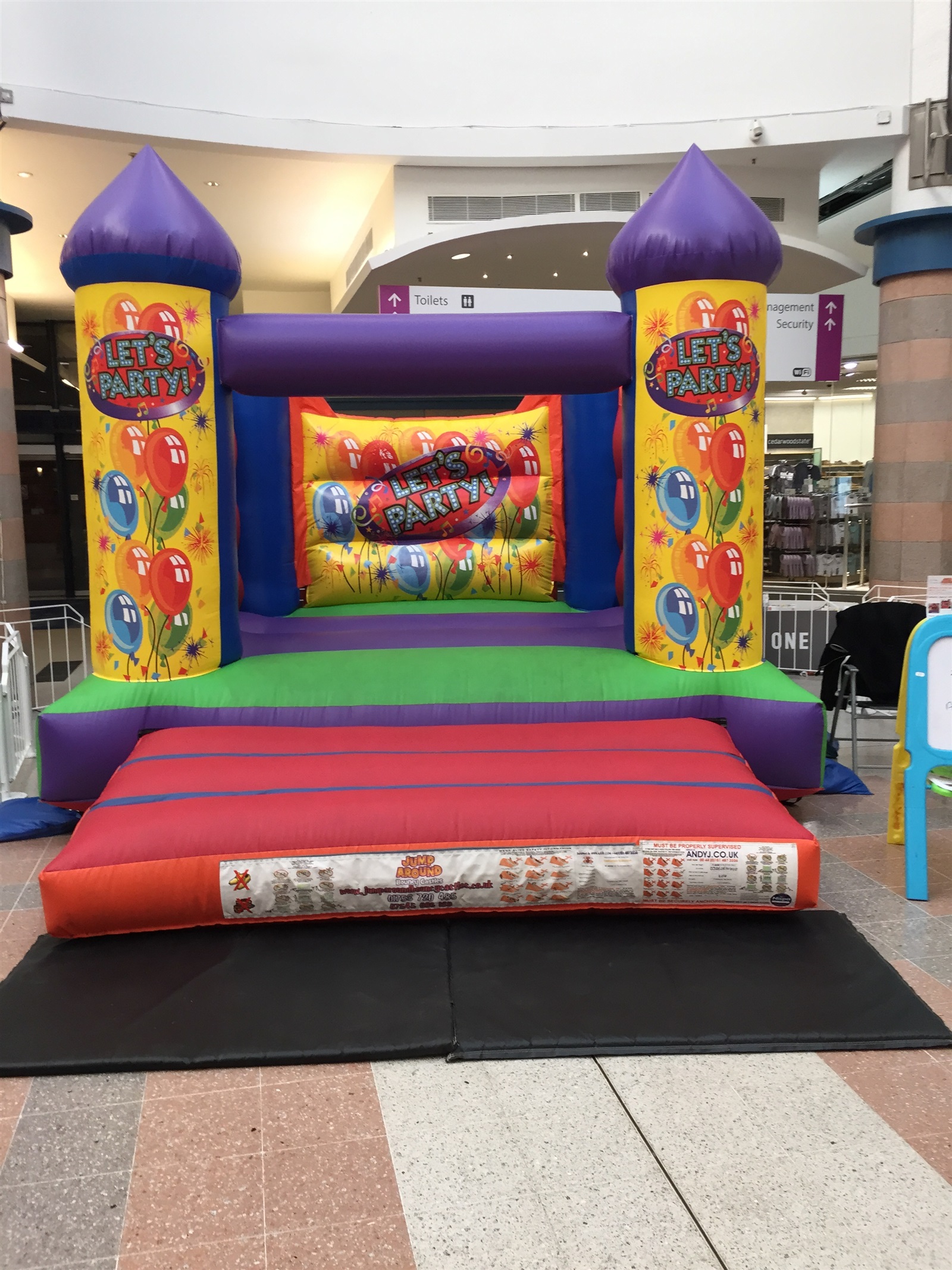 Classic H-Frame Castle - Bouncy Castle Hire in Slough, Windsor, Iver ...