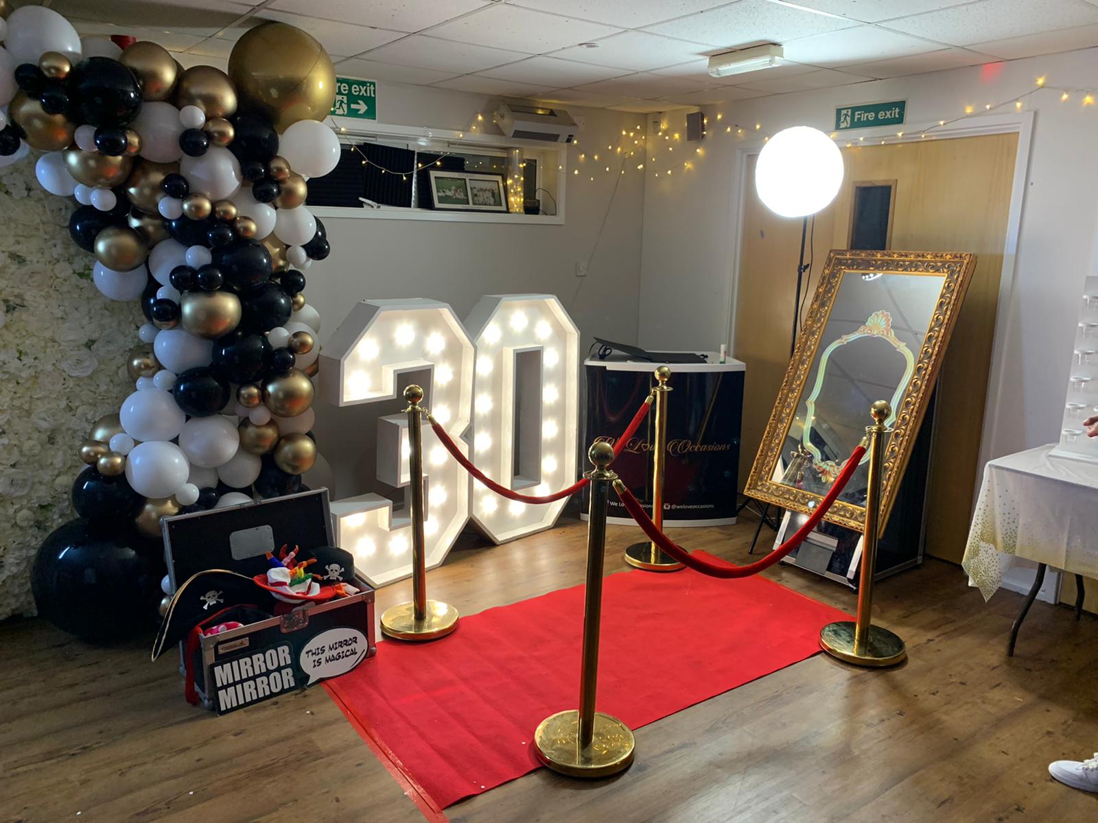 *Magic Selfie Mirror* - Event Entertainment in London | We Love Occasions