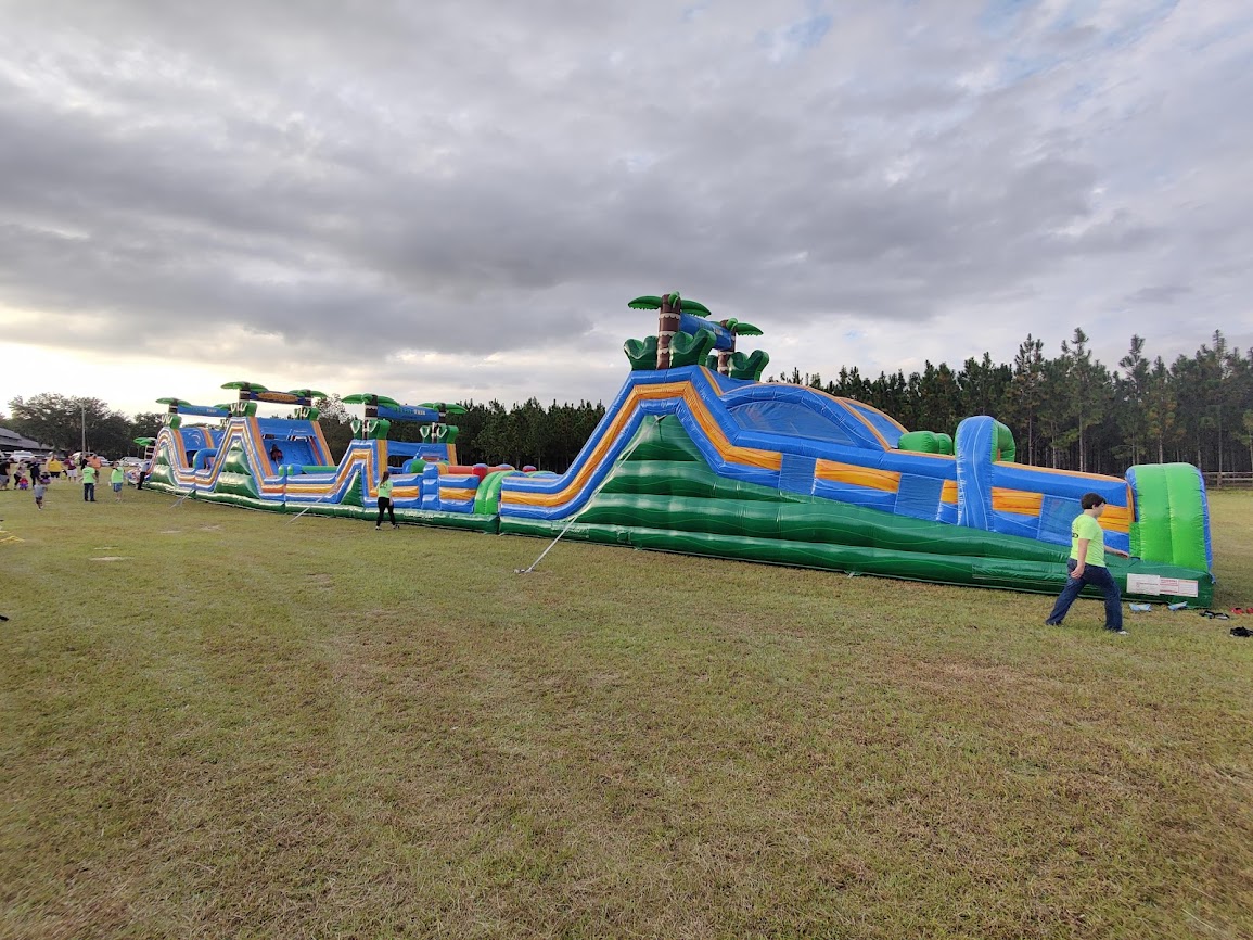 155' Obstacle Course With 4 Slides. Priced for the whole WEEKEND ...