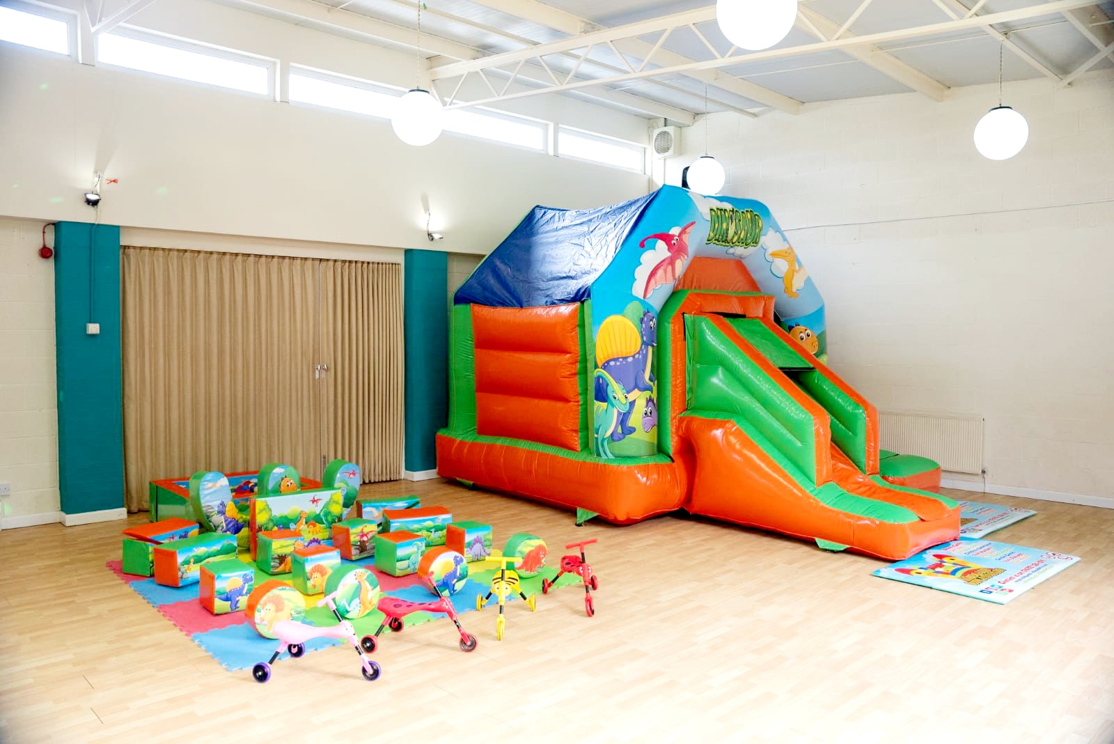 Dinosaur Soft Play & Bouncy Castle - Bouncy Castle Hire in Birmingham ...