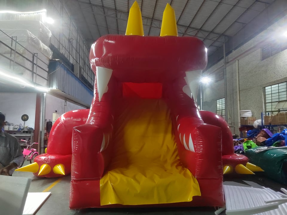 45ft Red Dragon Obstacle Course - Ice-Cream van, Bouncy Castle Hire in ...