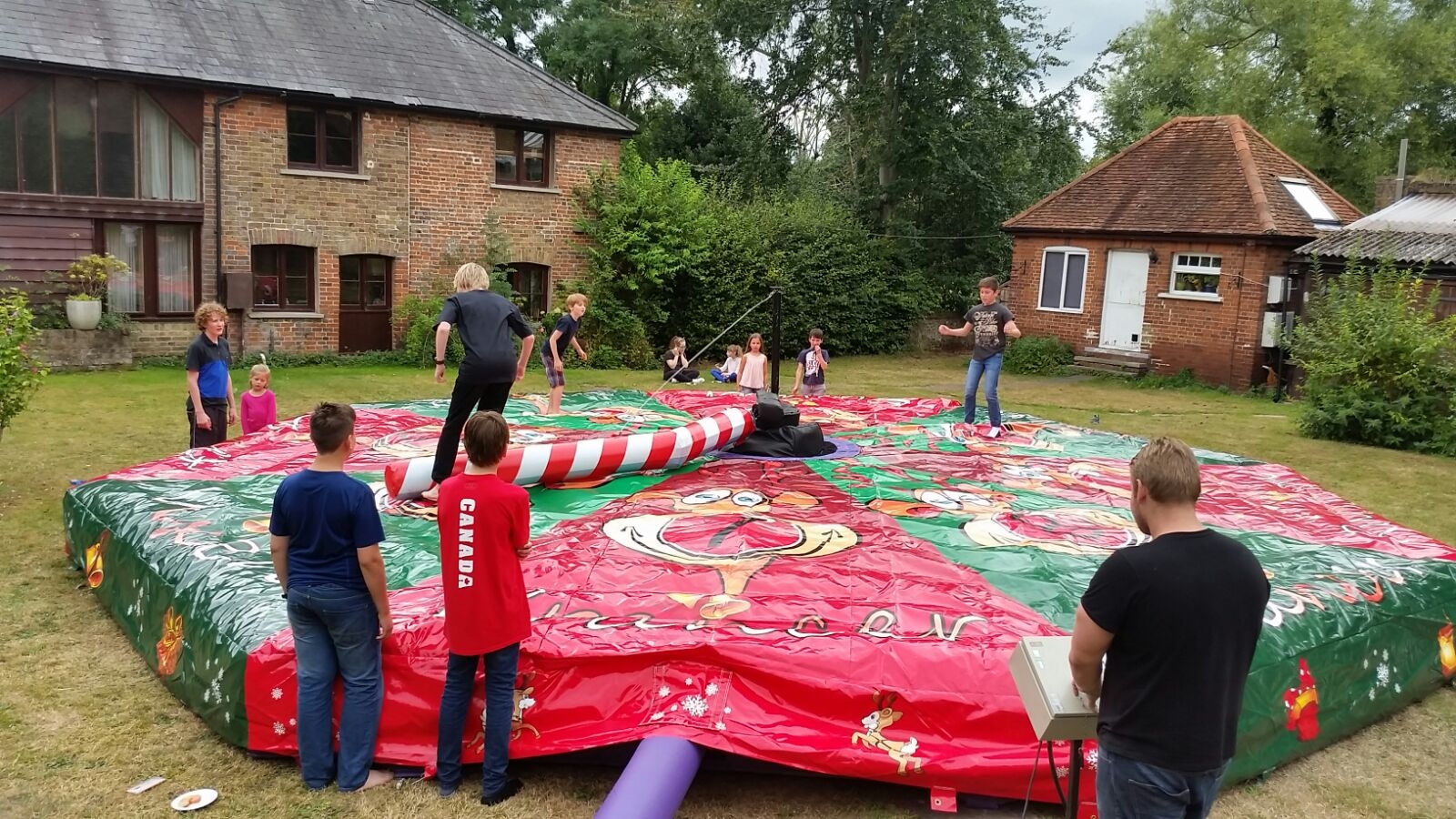 Total Wipeout Inflatable Hire,Last Man Standing Inflatable Hire,UK