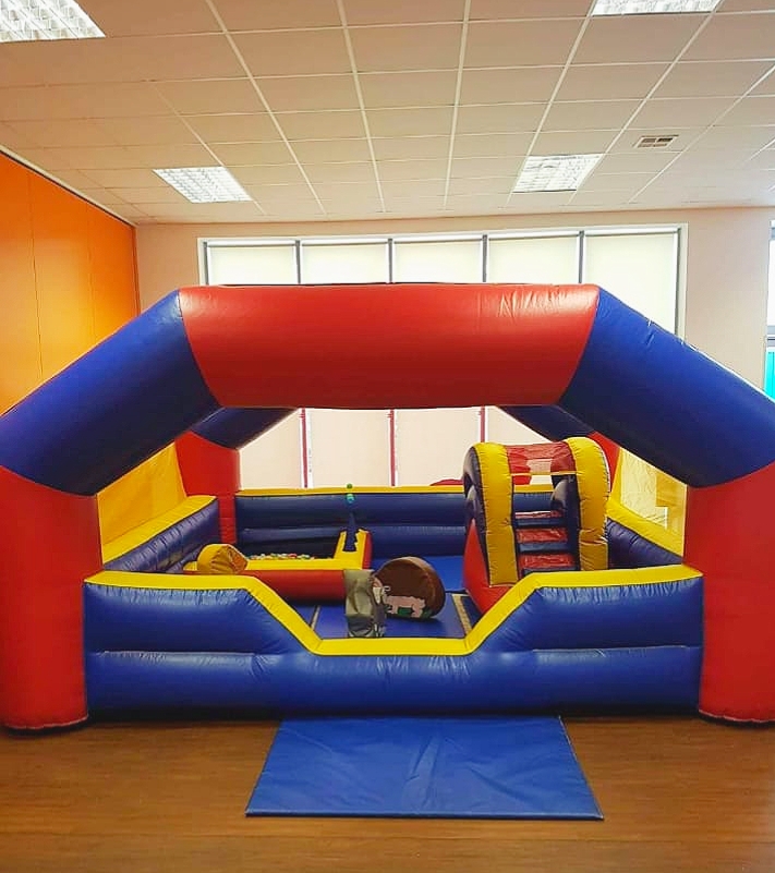 14 x 14 Inflatable Soft Play Centre - Bouncy Castle Hire in North ...