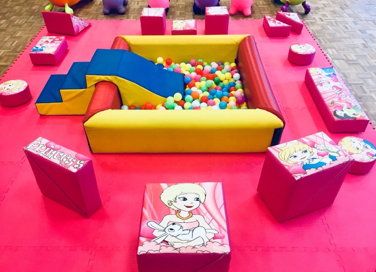 Princess Soft Play Set - Soft Play, Hot Tubs, Party Games & Bouncy ...