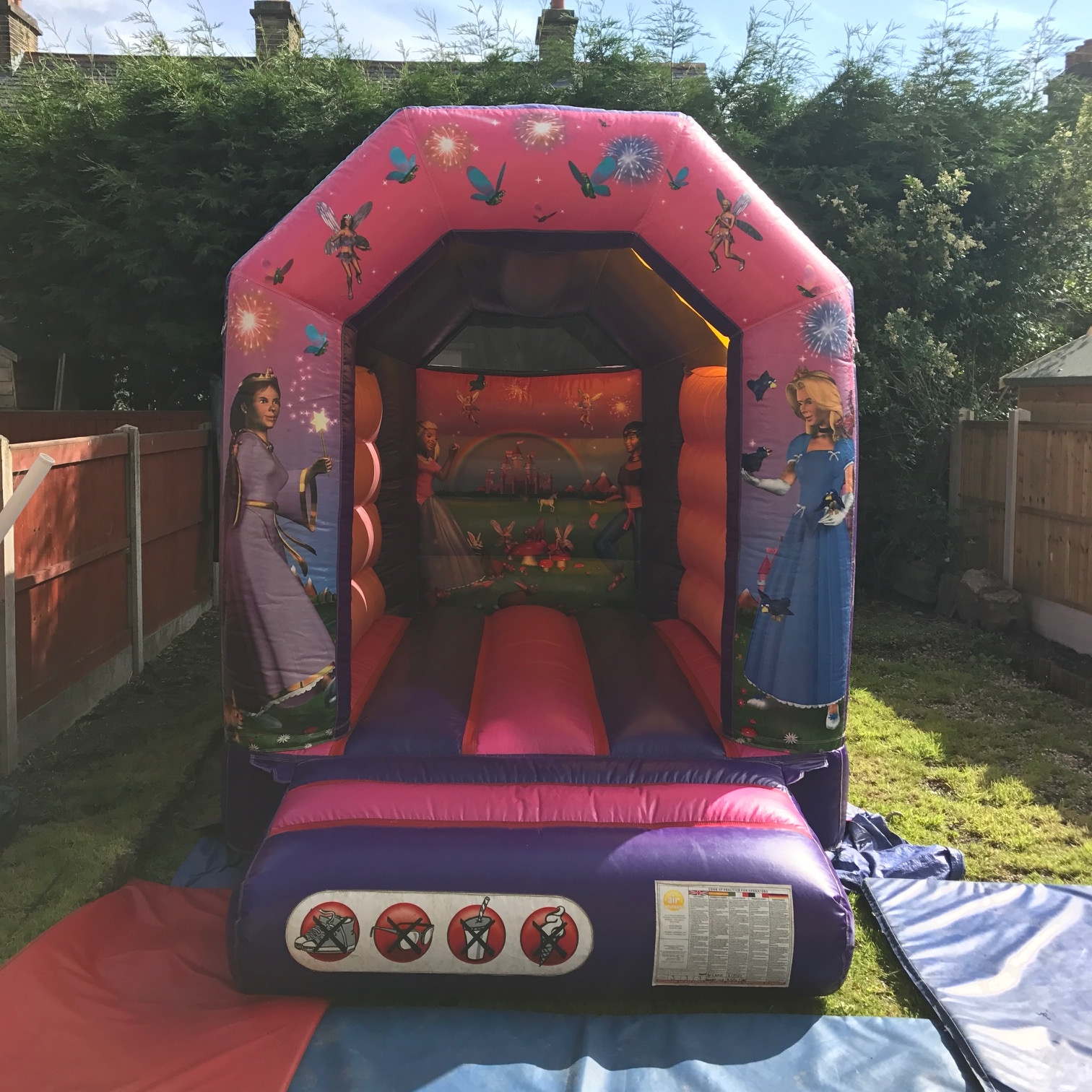 Bouncy Castles Bouncy Castles And Outdoor Games In Huddersfield Halifax Wakefield And Dewsbury