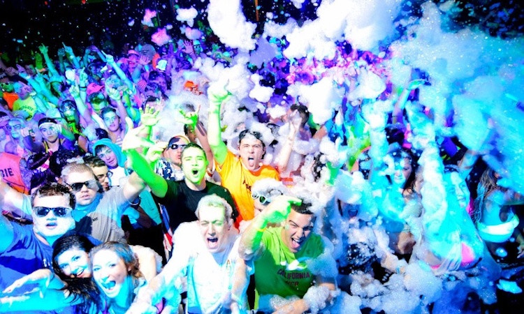 UV IBIZA FOAM PARTY
