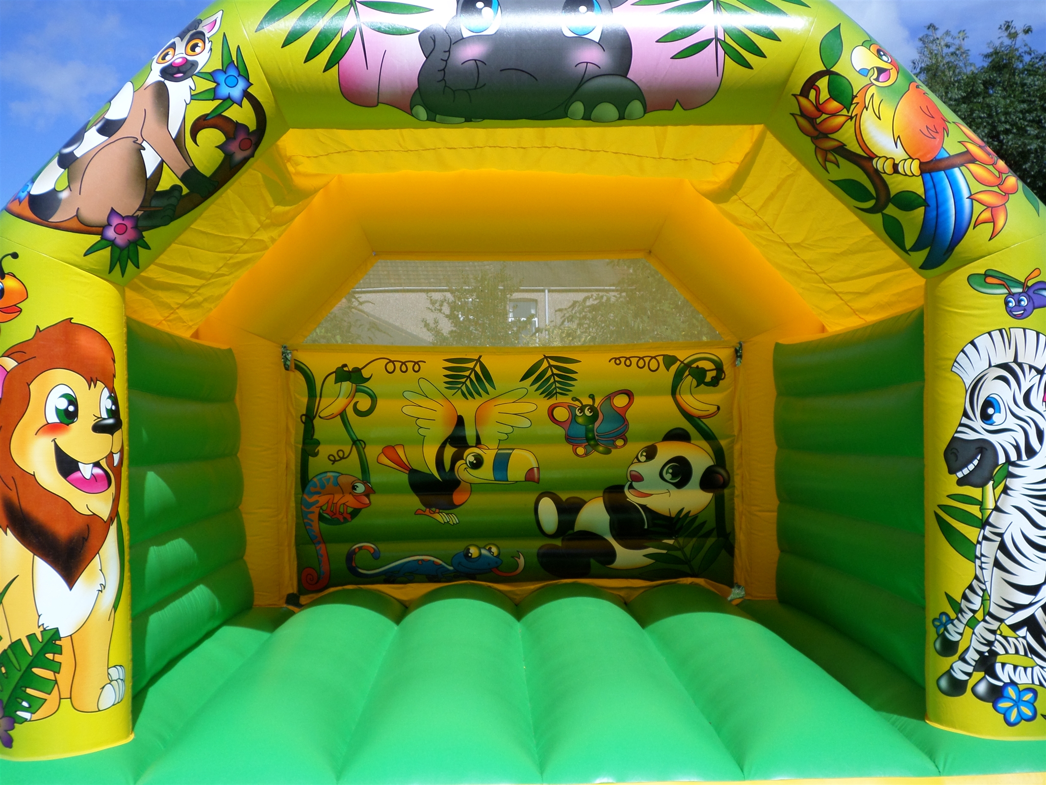 Jungle Themed Castle 12.5ft wide x 15.5ft long - Bouncy Castle Hire in ...