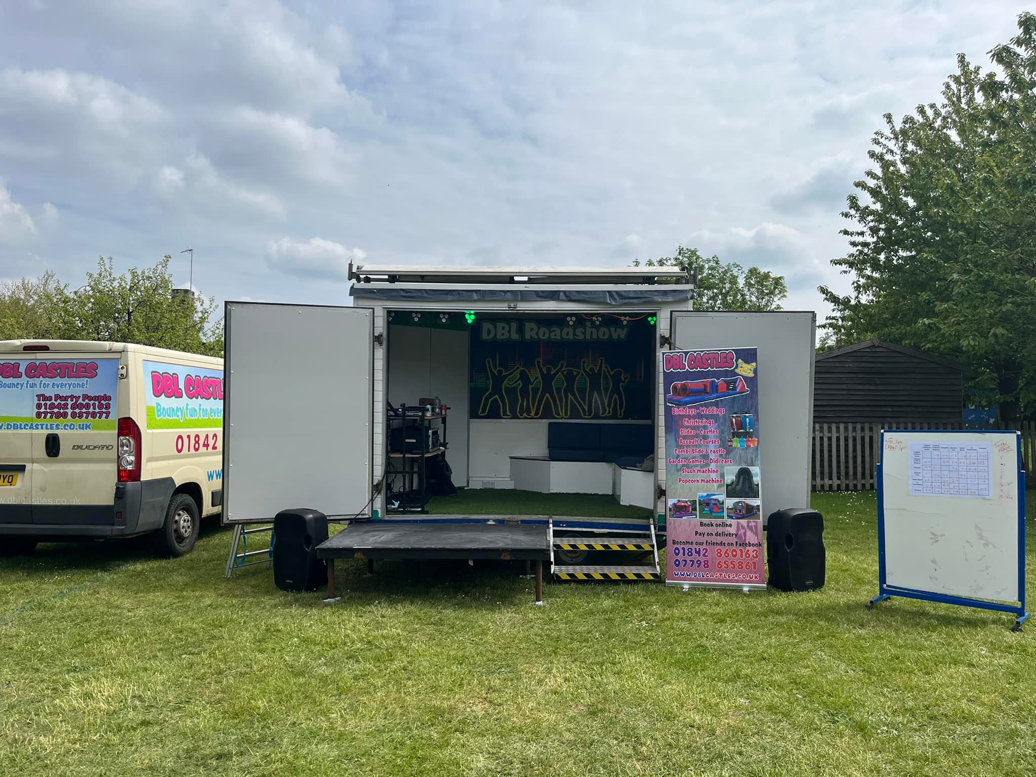 Mobile Stage unit, great for fetes, fundays and corparate events