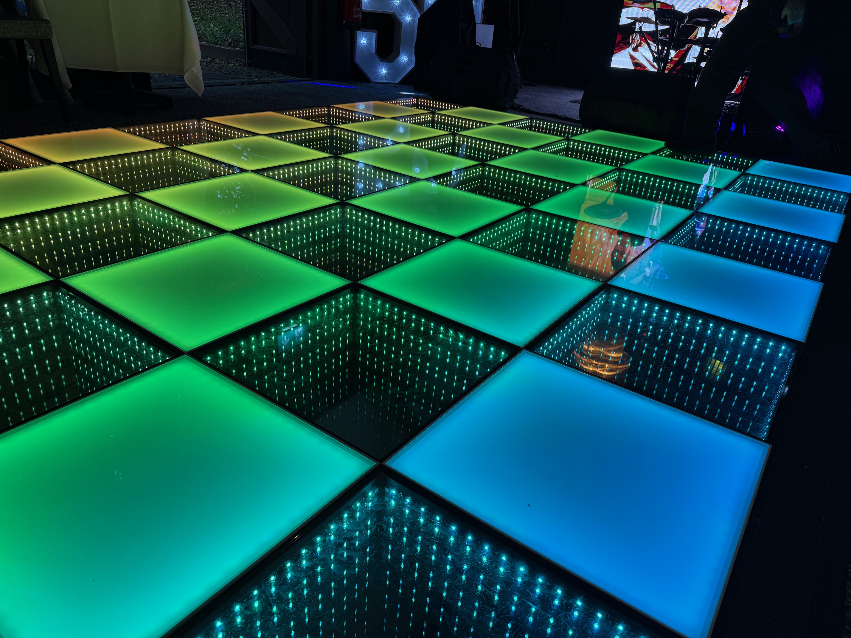 5m x 5m 3D Chequered Infinity Dance Floor - Event Entertainment in ...