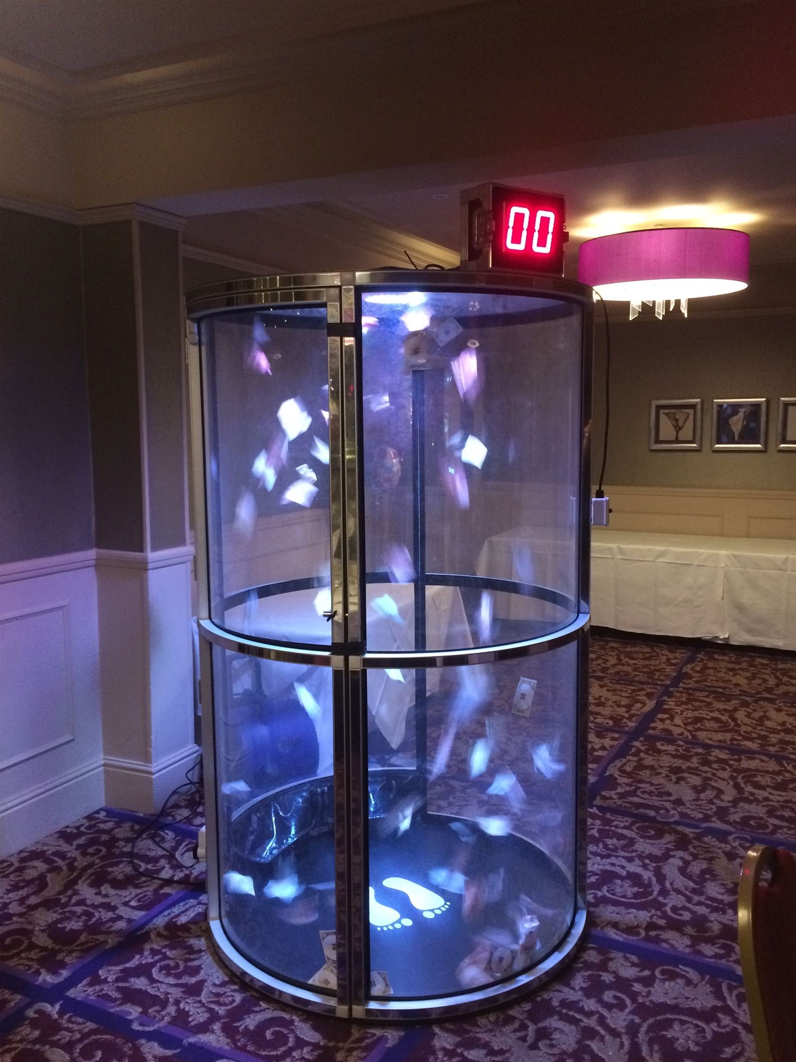 Cash Grabber Game Hire, Cash Cube Hire London, Essex, UK