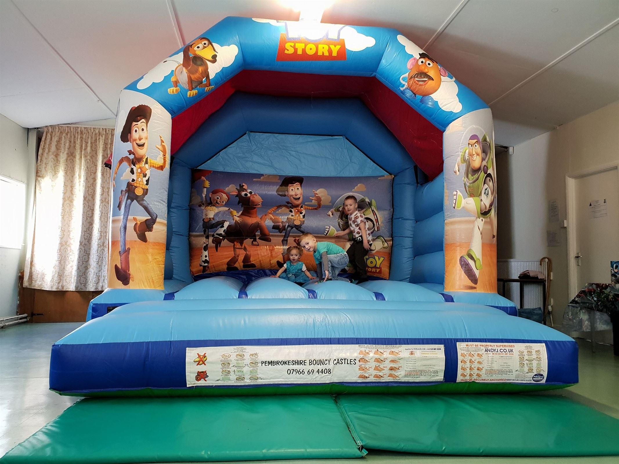 Toy Story Bouncy Castle (Children) - Bouncy Castle Hire in ...