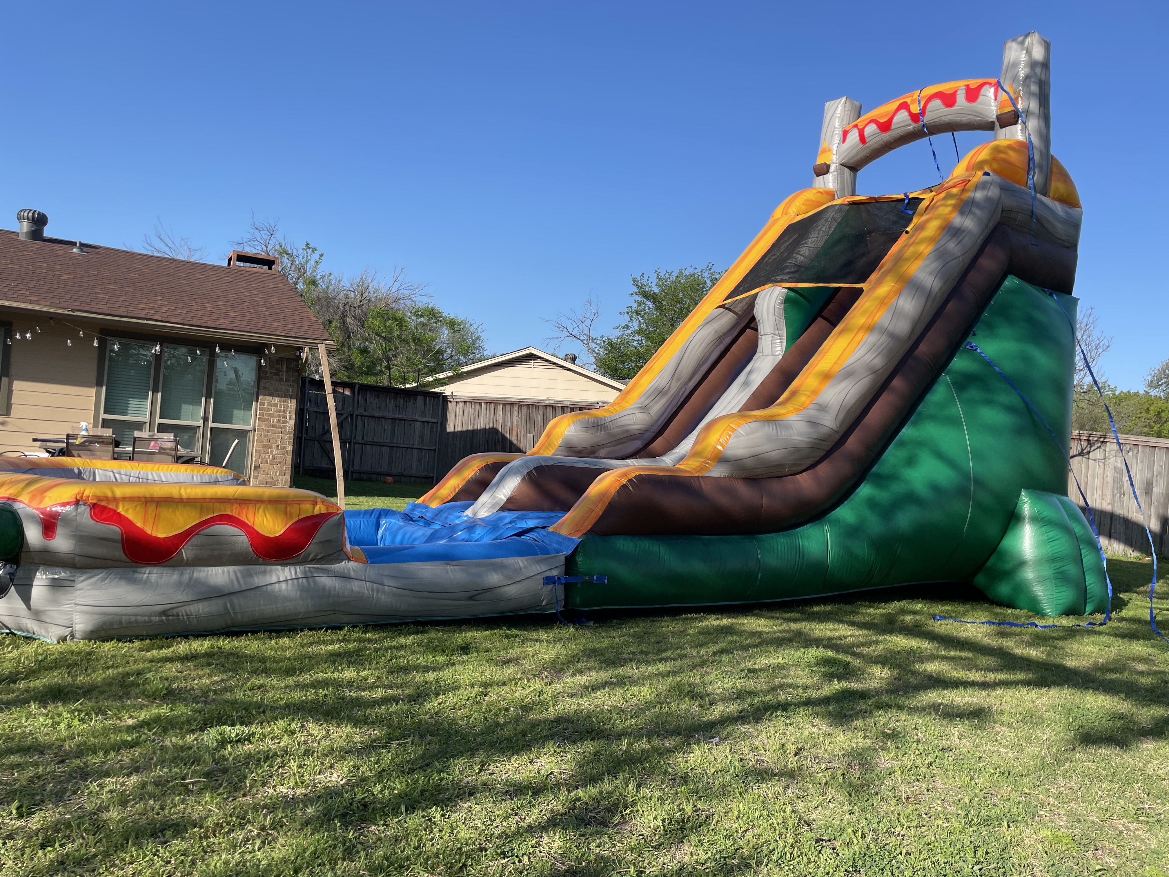 T-Rex Water Slide 18” - Hire in Il | Chocos rentals