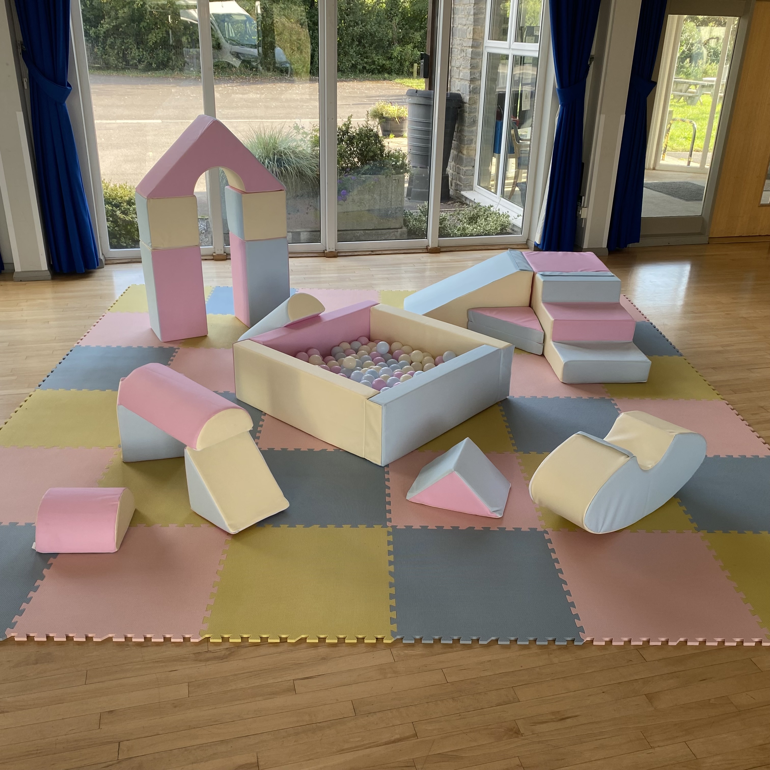 Soft Play - Bouncy Castle, Inflatable Slides & Soft Play Hire in ...