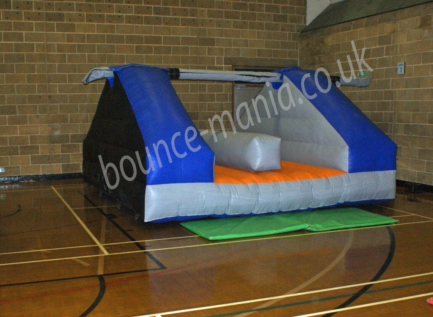 Obstacle course/Games - Bouncy Castle & Soft Play Hire in West Sussex ...