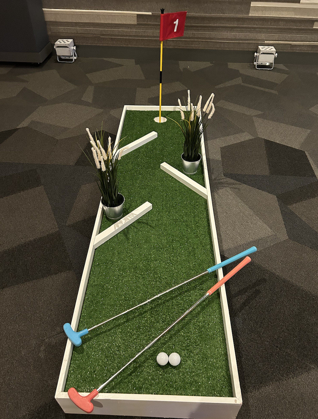 Mini Putt Golf - Hire in Calgary | Bounce it! Party Rentals
