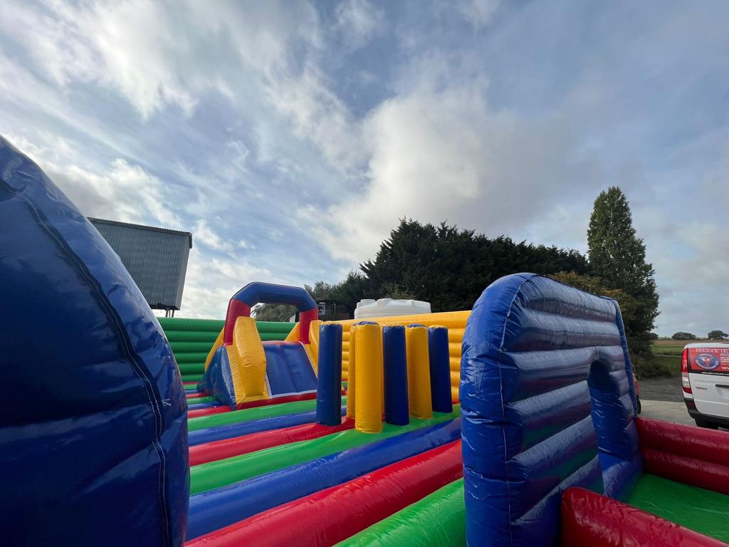 Giant Play Centre - inflatable play bed Hire - ice-rinks.co.uk in UK ...