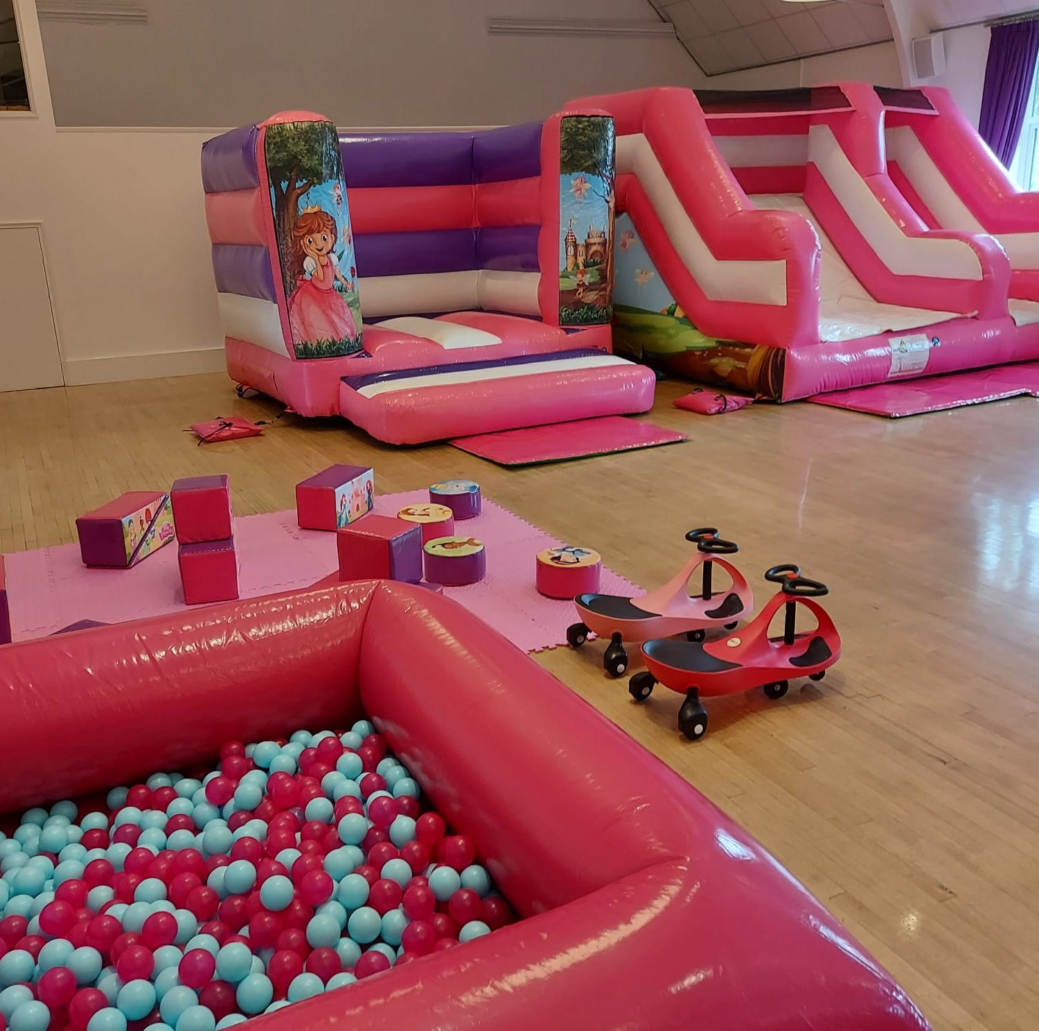 Soft Play Hire - Bouncy Castle Hire in Nottinghamshire/Derby ...