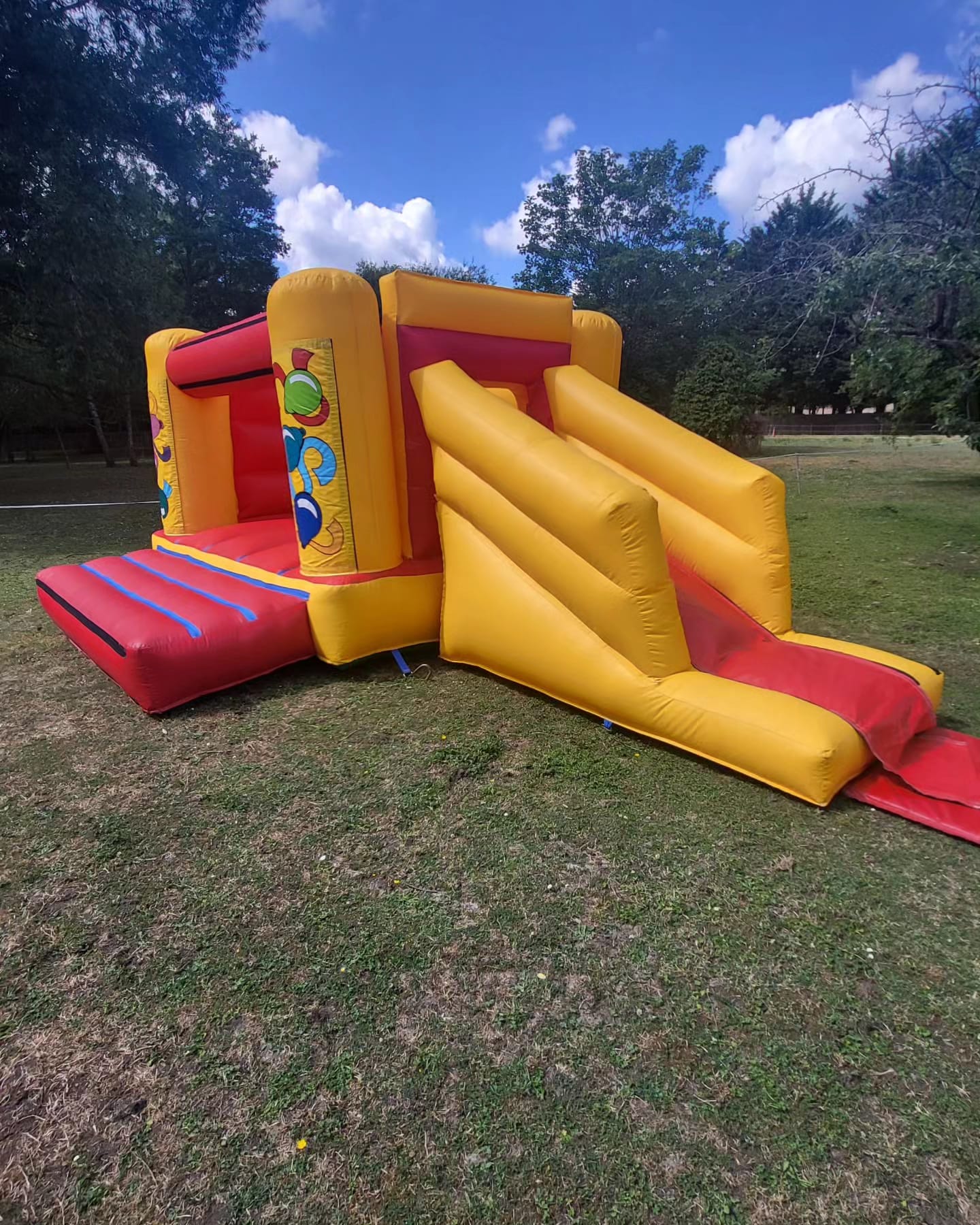 Bouncy Castle & Slide Castle - Hire in Ware, Hoddesdon, Hertford ...