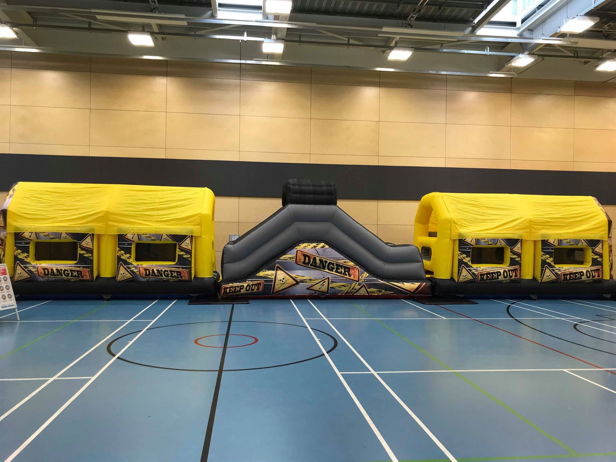 65ft 3-Part Obstacle Course – Solid Walls Danger