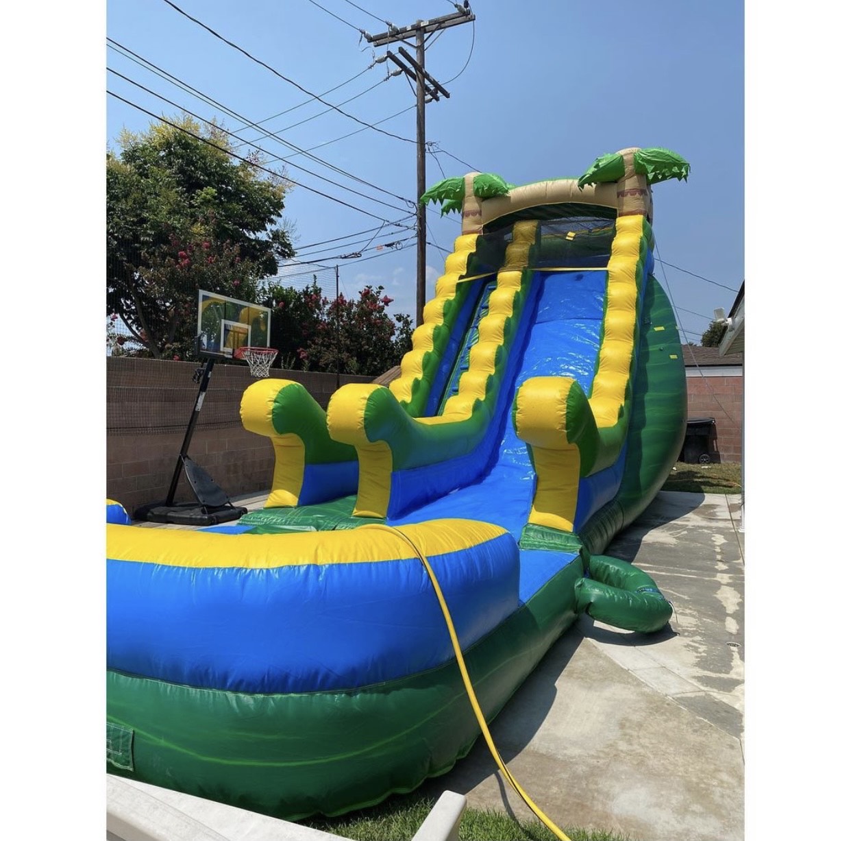 TROPICAL SPLASH 20ft water slide - Hire in Anaheim