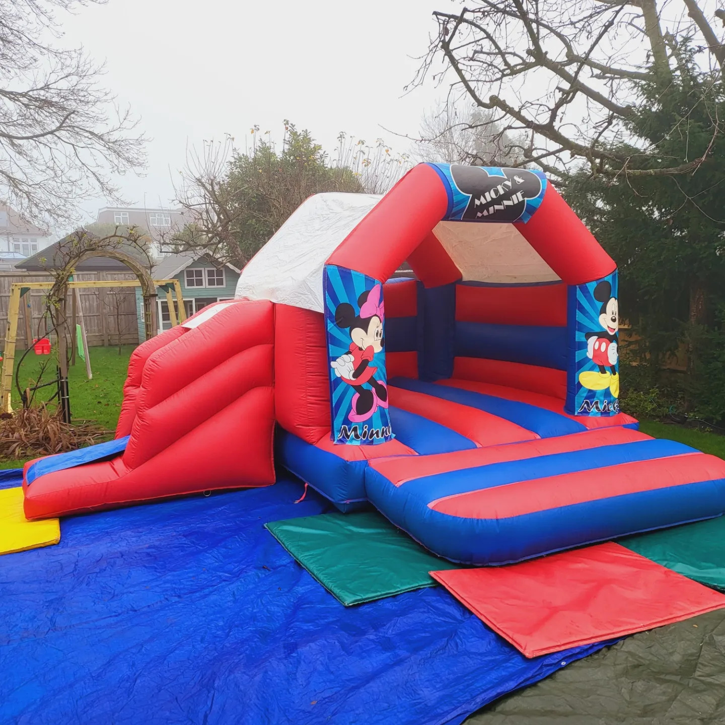 MICKEY & MINNIE MOUSE BOUNCY CASTLE 16FT vs 15ft - Bouncy Castle Hire ...