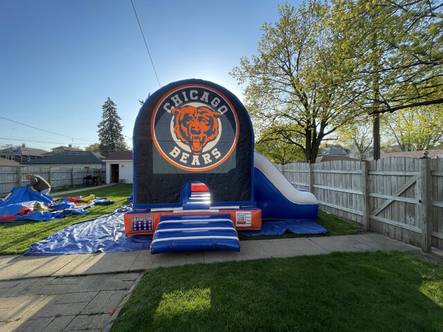 Chicago Bear Bounce House - Hire in Il | Chocos rentals