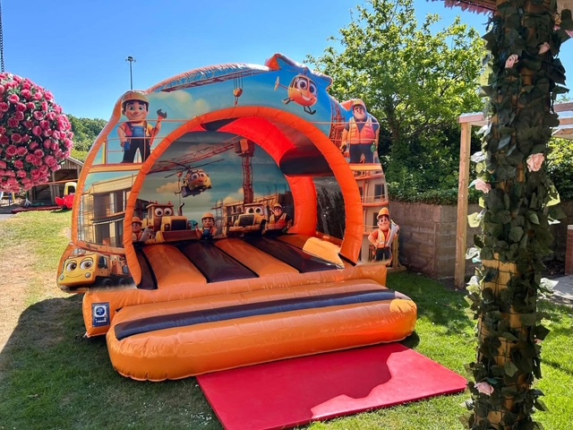Construction Bouncy castle - Hire in Edinburgh, East Lothian, West ...