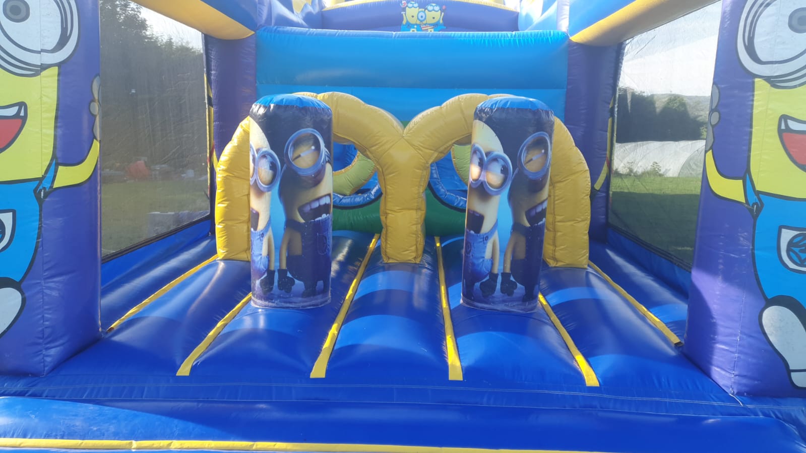 50 ft Minion's OB With Super Slide....HIRE 1 DAY AND GET SECOND DAY ...