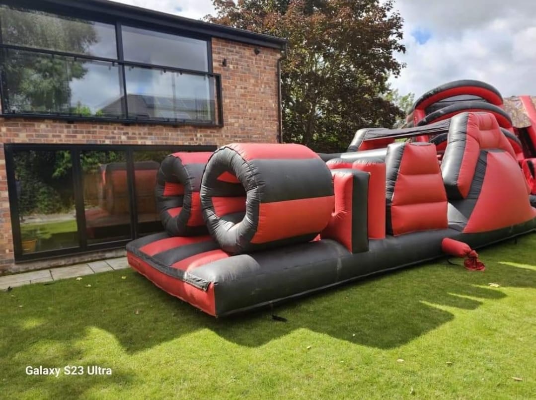 12ft x 30ft Obstacle Course - Hire in County (optional) | Inflatable heaven