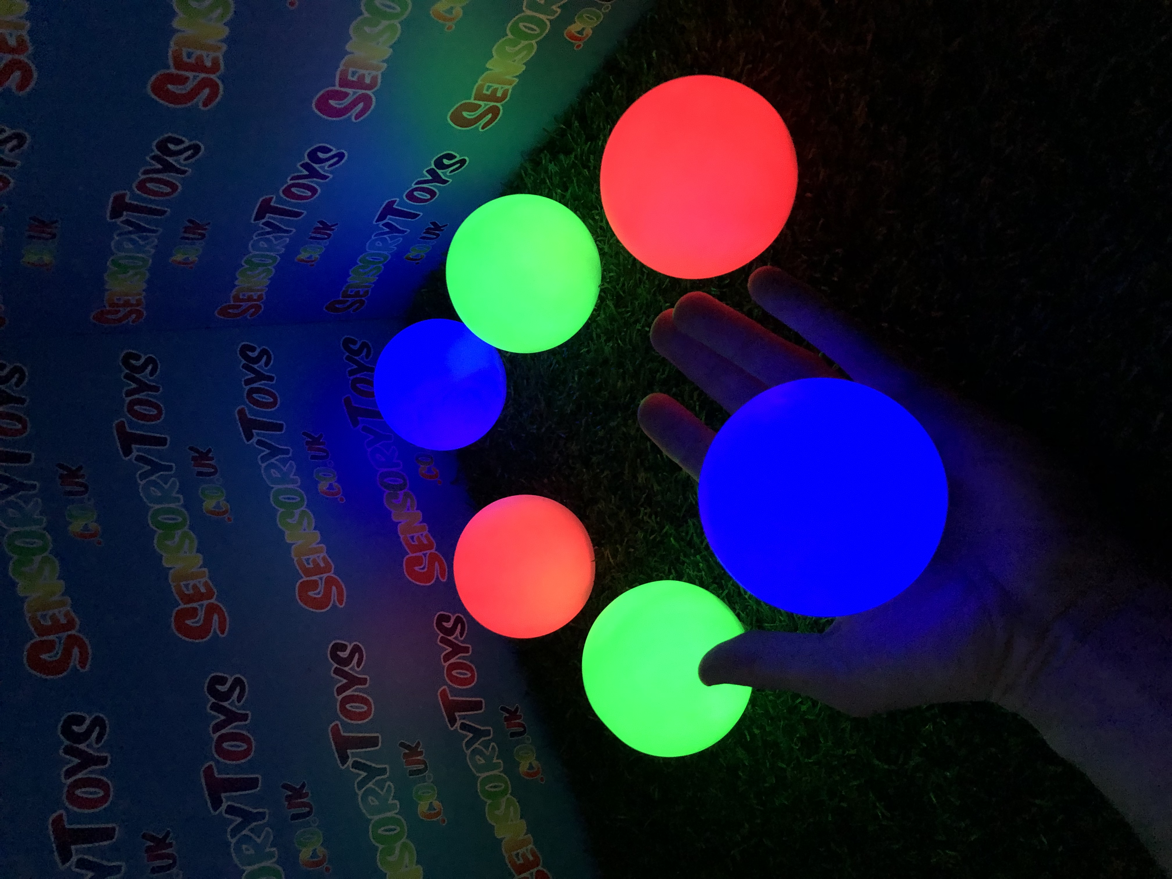 Light Up Sensory Sphere - Free Sensory Toys | Online Toy Shop | Popular ...