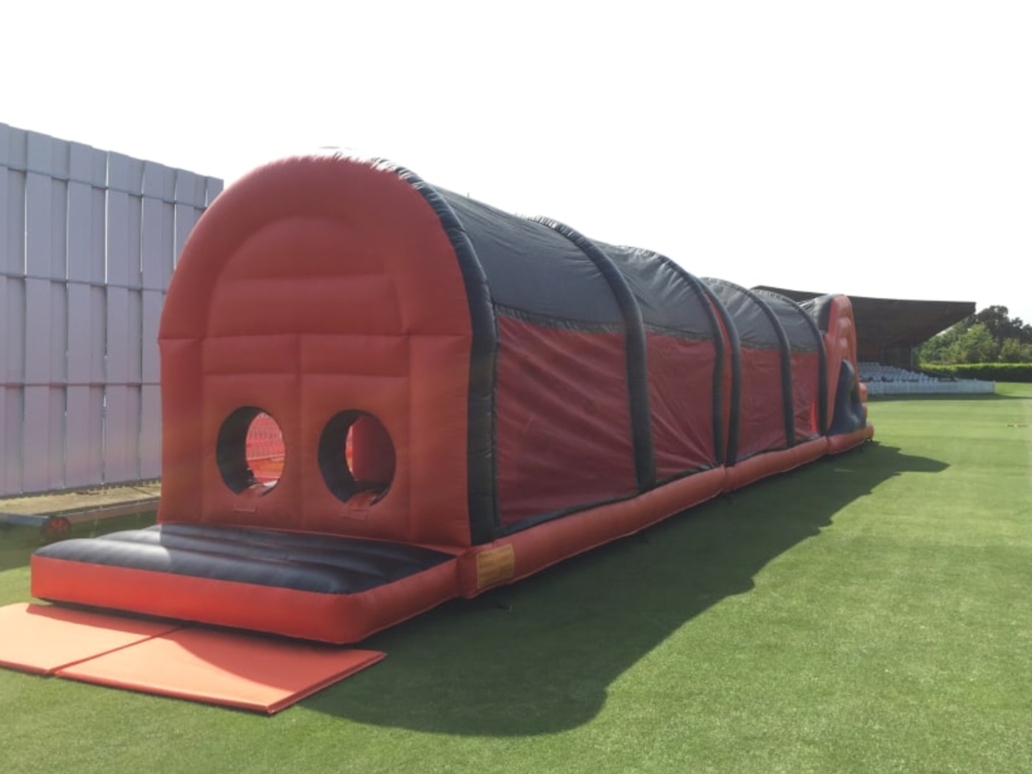 80ft Adult Xtreme Challenge Inflatable Assault Course - Bouncy Castle ...