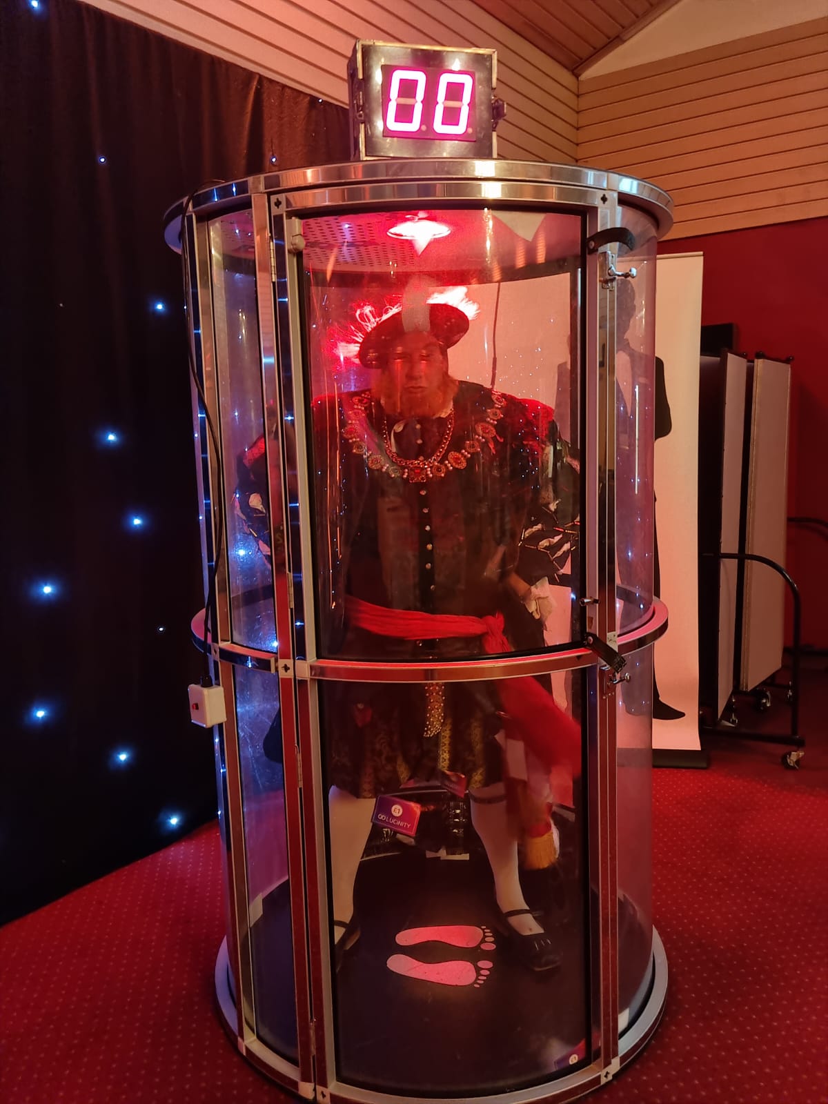 Cash Grabber Game Hire, Cash Cube Hire London, Essex, UK