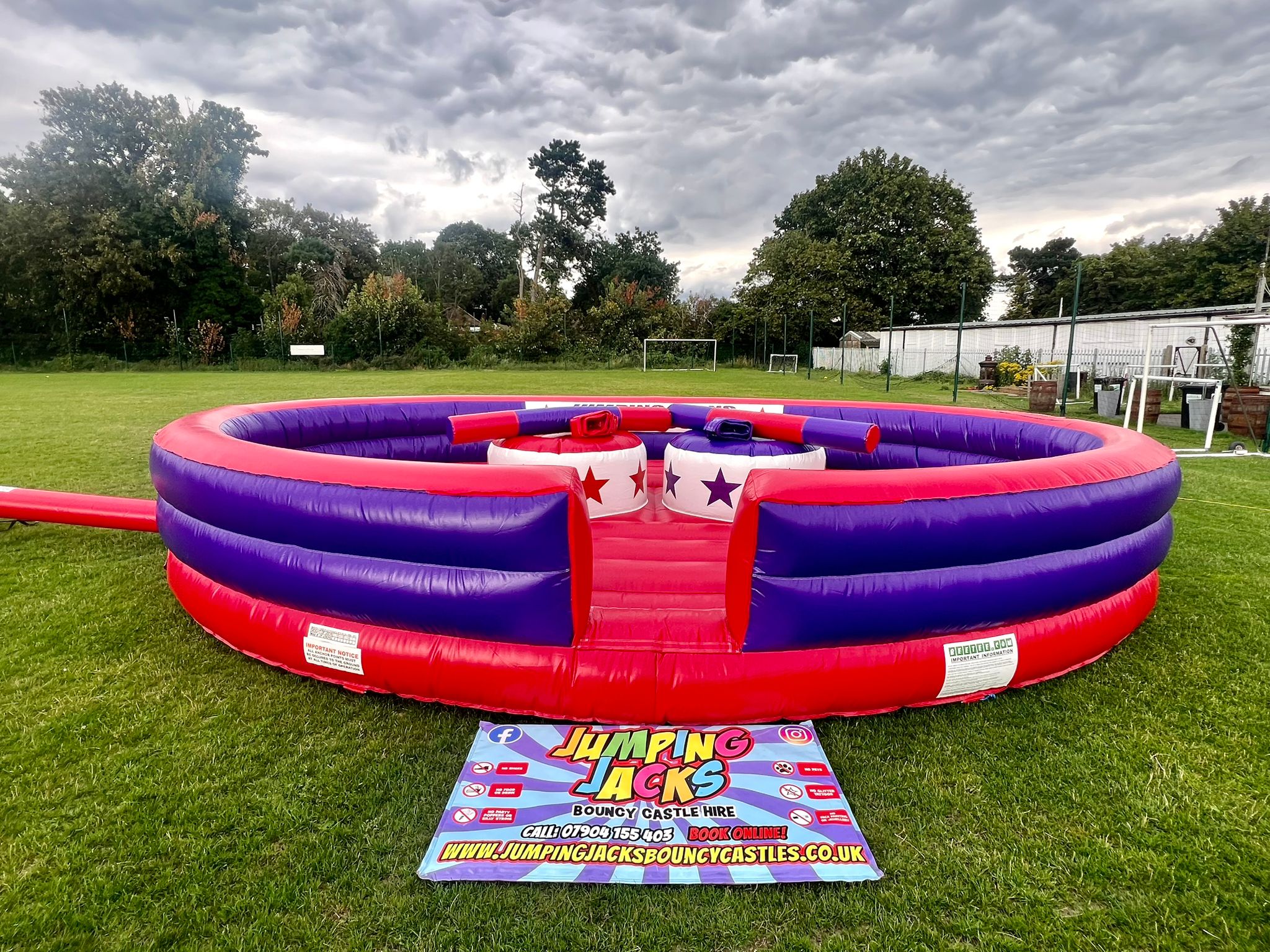 Gladiator 2 - Bouncy Castle Hire in Bromley Croydon South East London ...