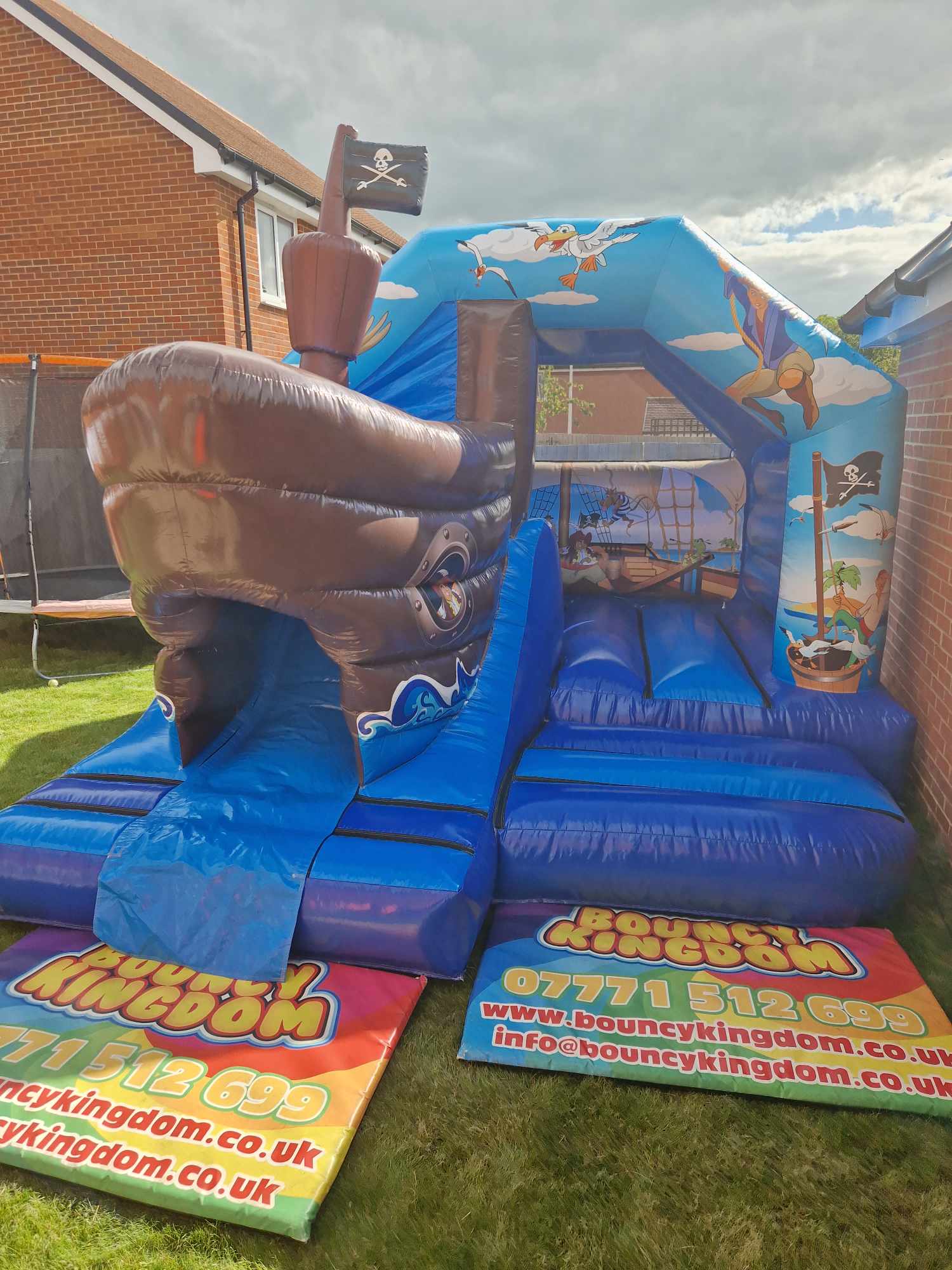 3D design bouncy castles and inflatables